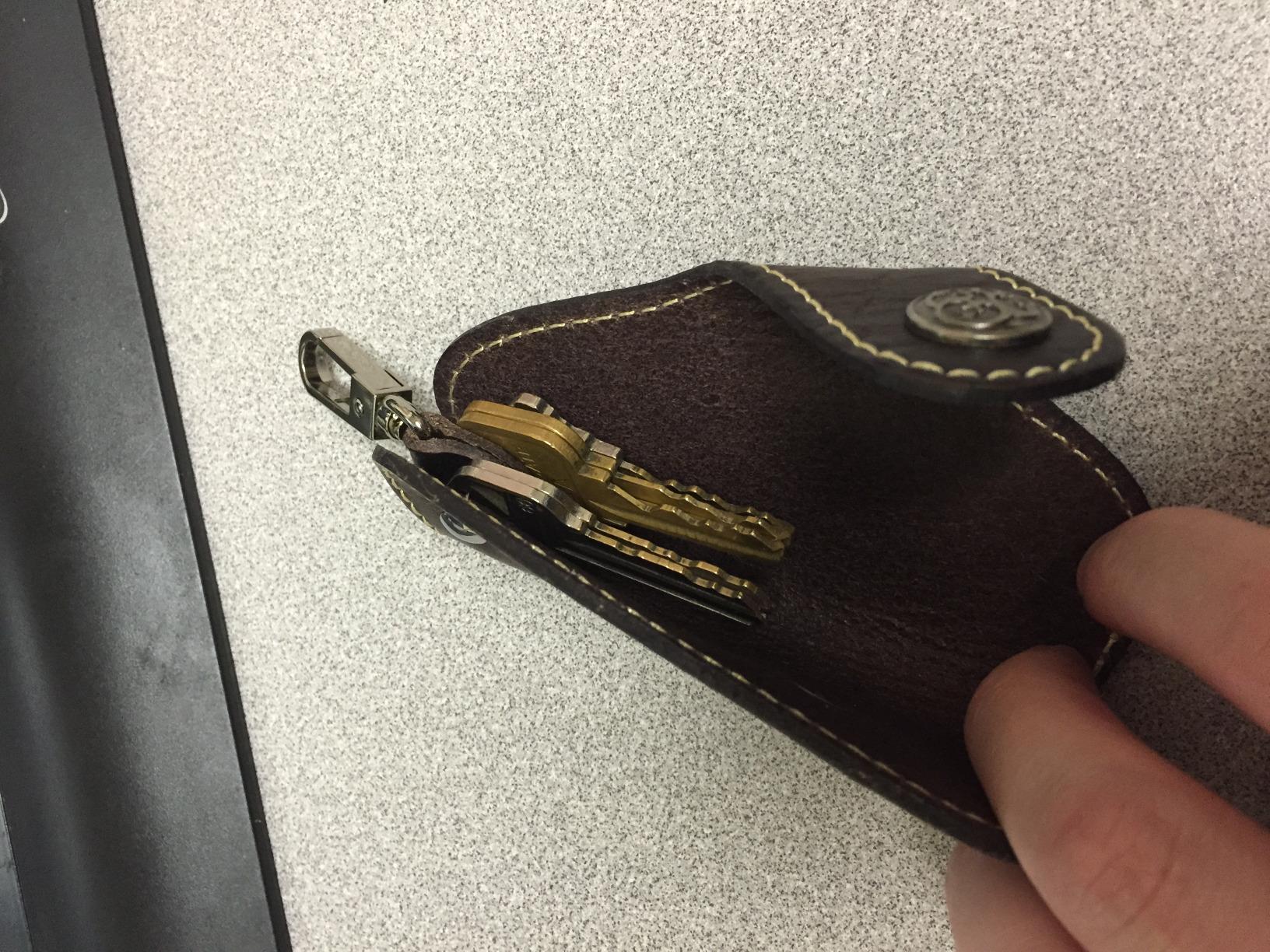 Amazon.com: MEKU Men's Handmade Genuine Leather Car Smart Key Chain ...