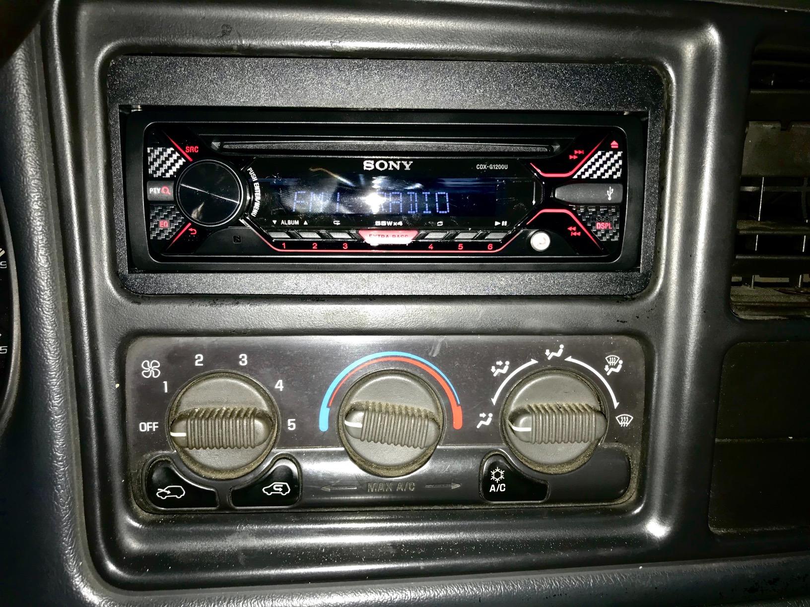 Amazon.com: Sony CDX-G1200U 55Wx4ch max CD Receiver with USB and Aux ...