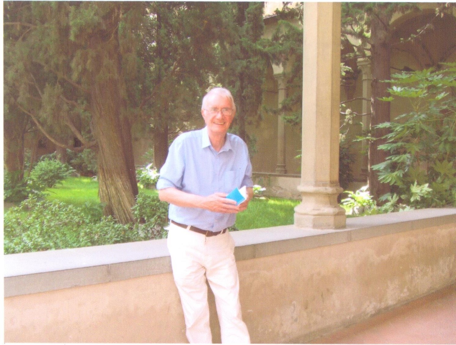 Amazon.com: Dr Tony Berry: books, biography, latest update