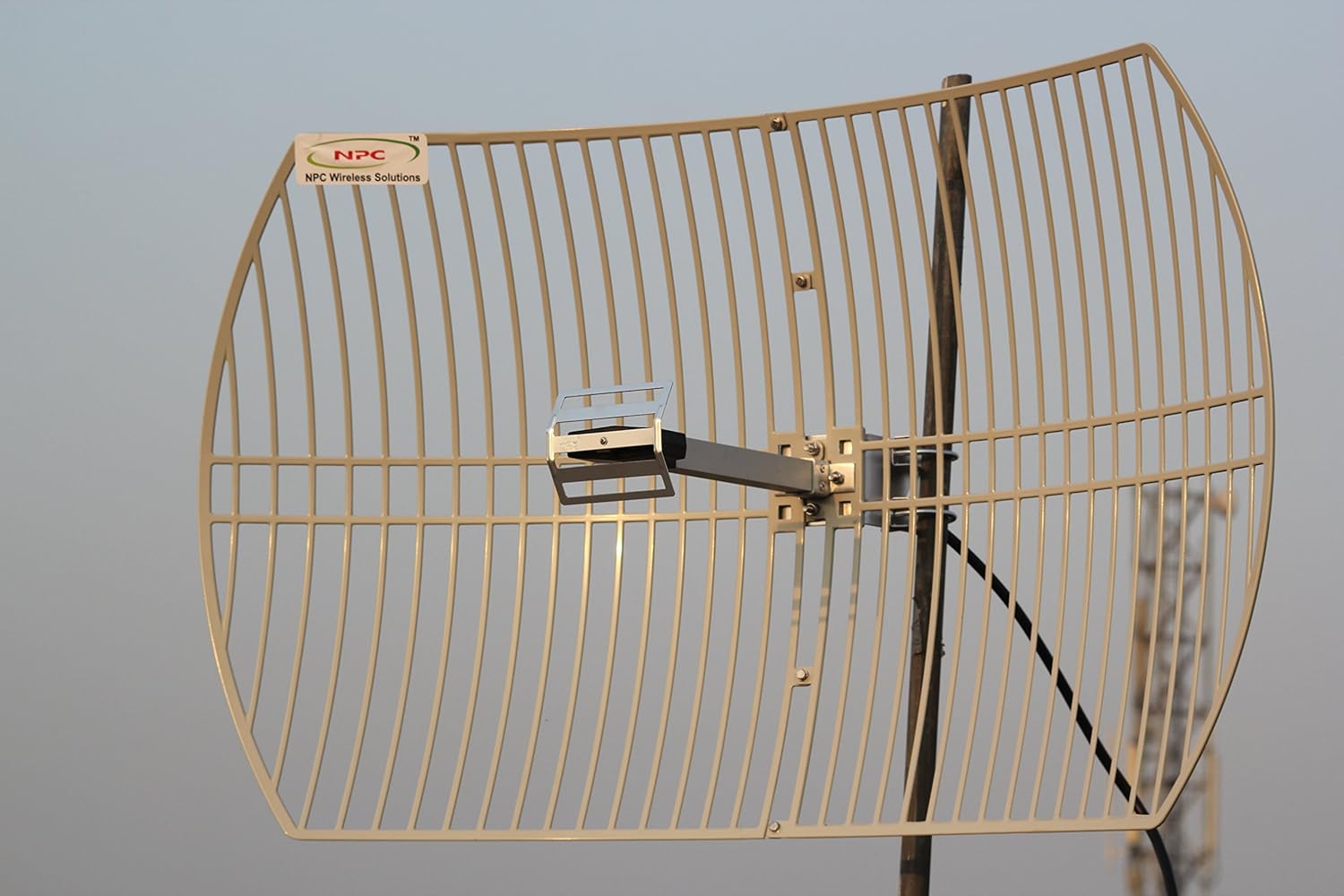 NPC 2.4 Ghz 24 dBI high gain Grid Antenna for WiFi/Analog use - Buy NPC ...
