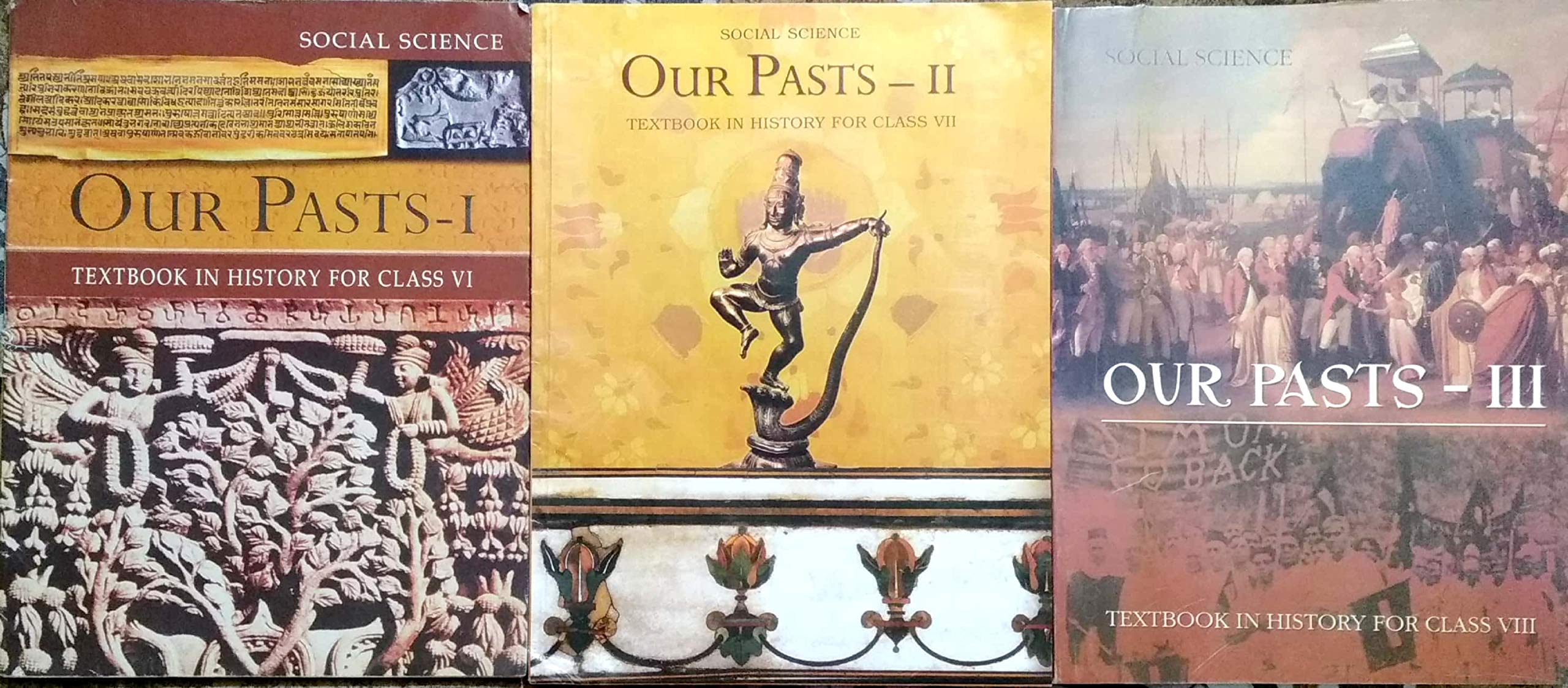 NCERT History for Class 6 to 8 (set of 3 books) : NCERT: Amazon.in: Books