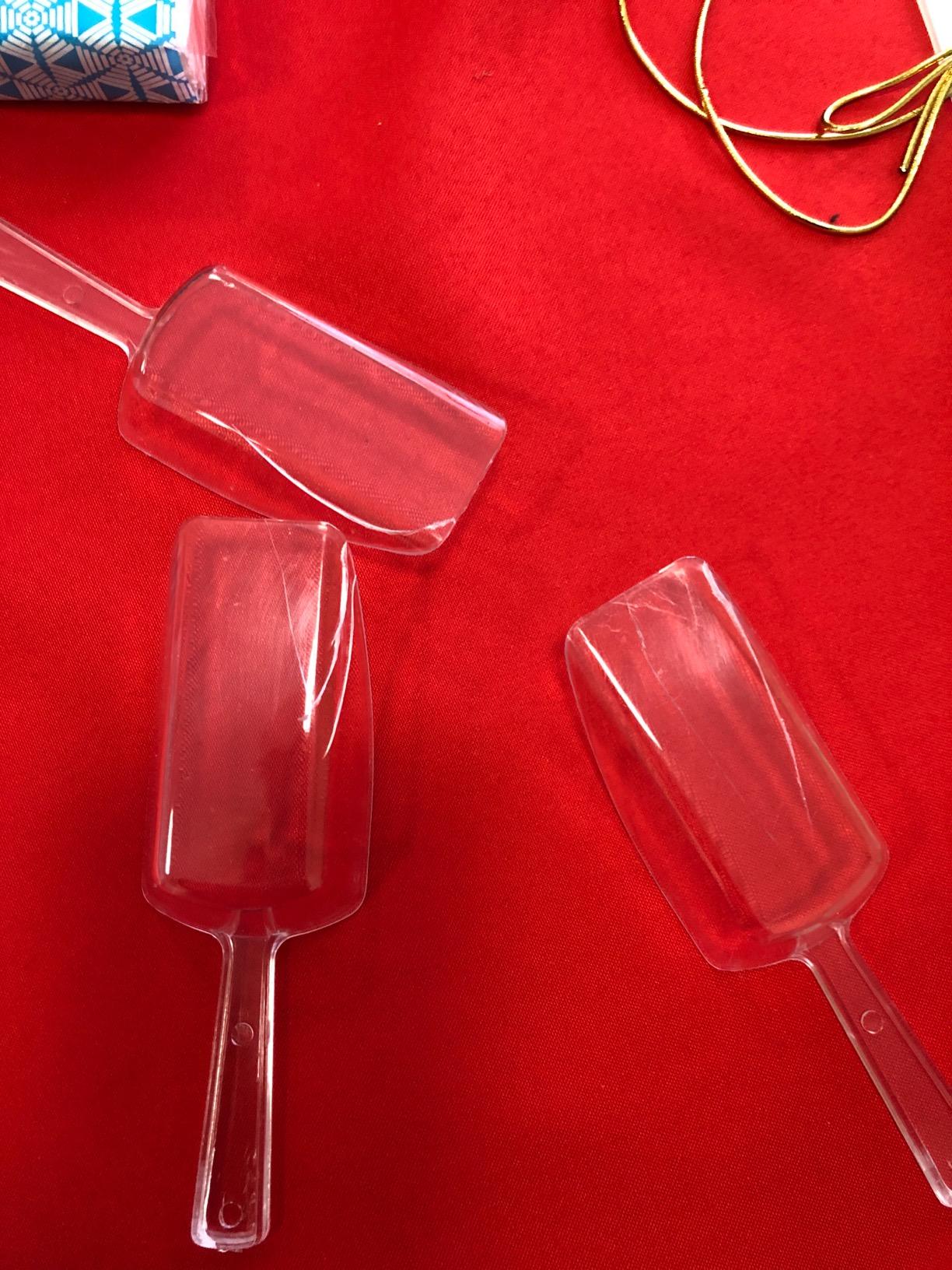 Amazon.com: 5.5" Clear Plastic Scoops Candy Buffet Measure Pour 12 pack ...