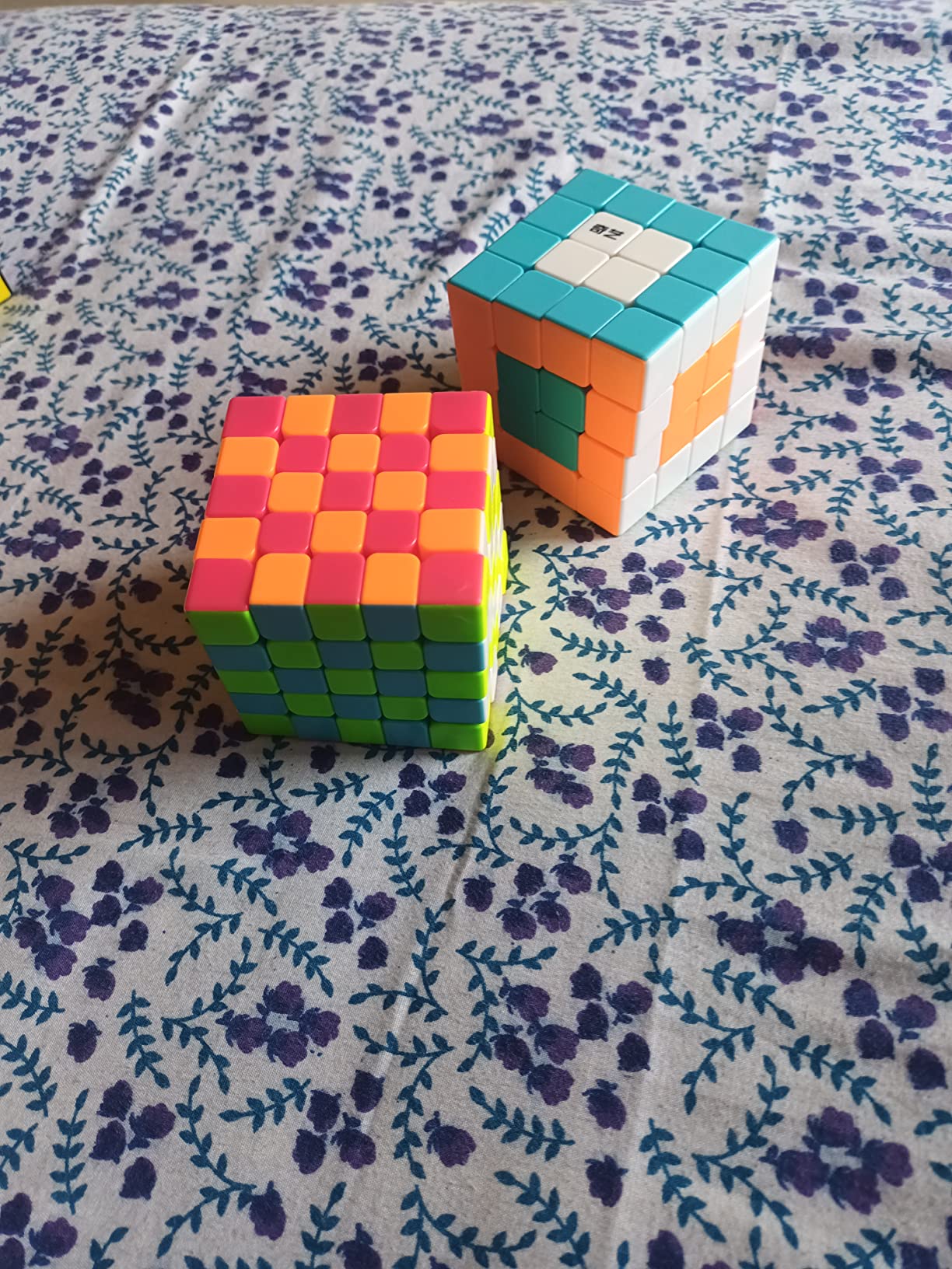 Cubelelo Drift 4x4 Stickerless with Stand | High-Performance Speed Cube ...