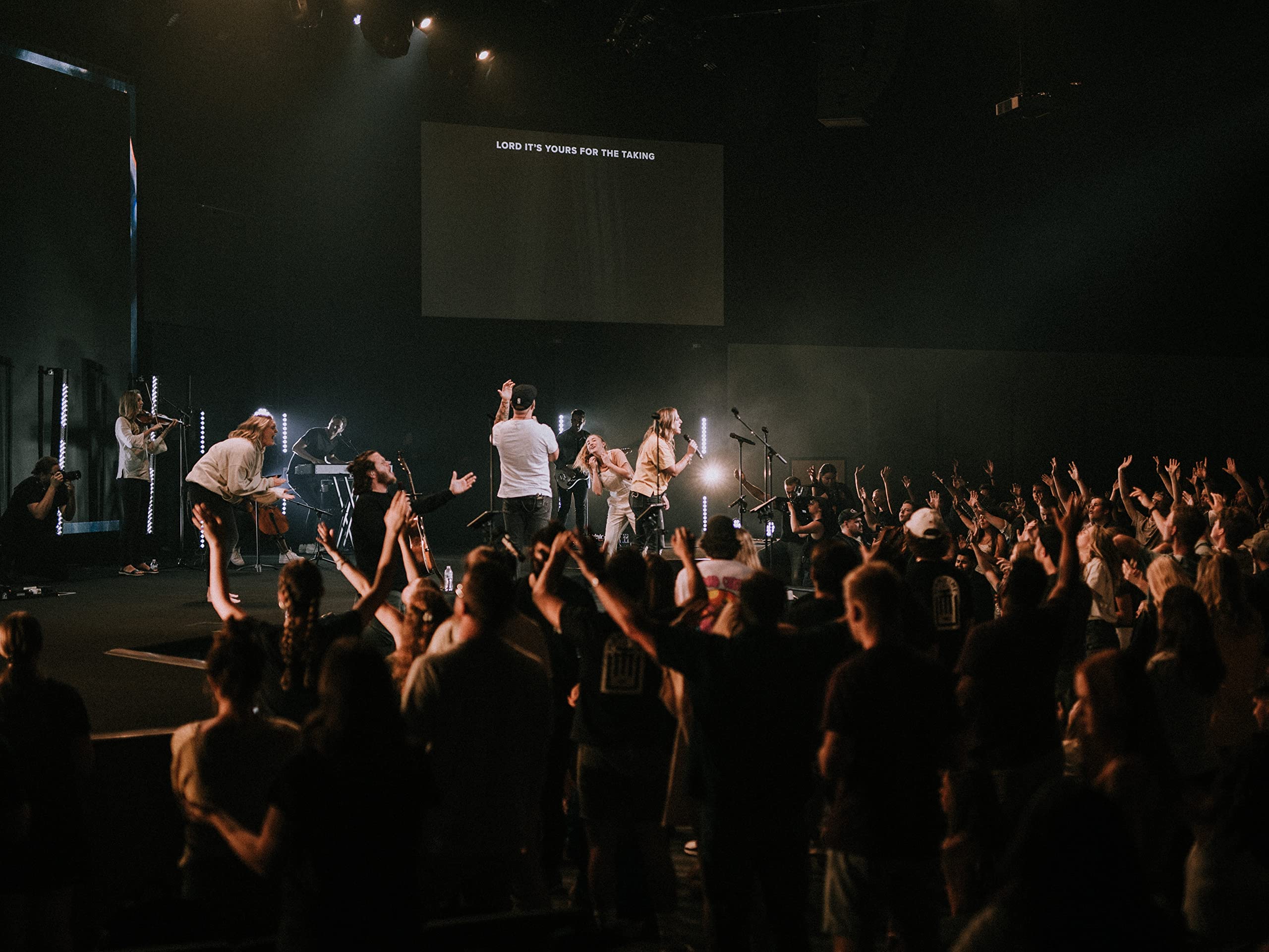 Praise The Lord (Everything Within Me) [Live] song by Peter Mattis from ...
