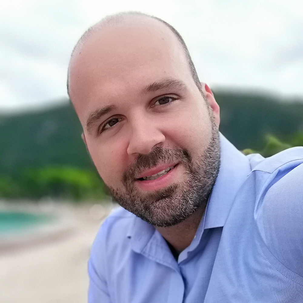 Amazon.com: Angelos Georgakis: books, biography, latest update