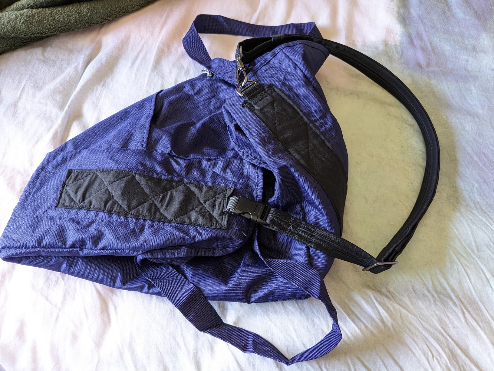 Amazon.com | Samsonite Foldaway Packable Tote Sling Bag | Travel Totes
