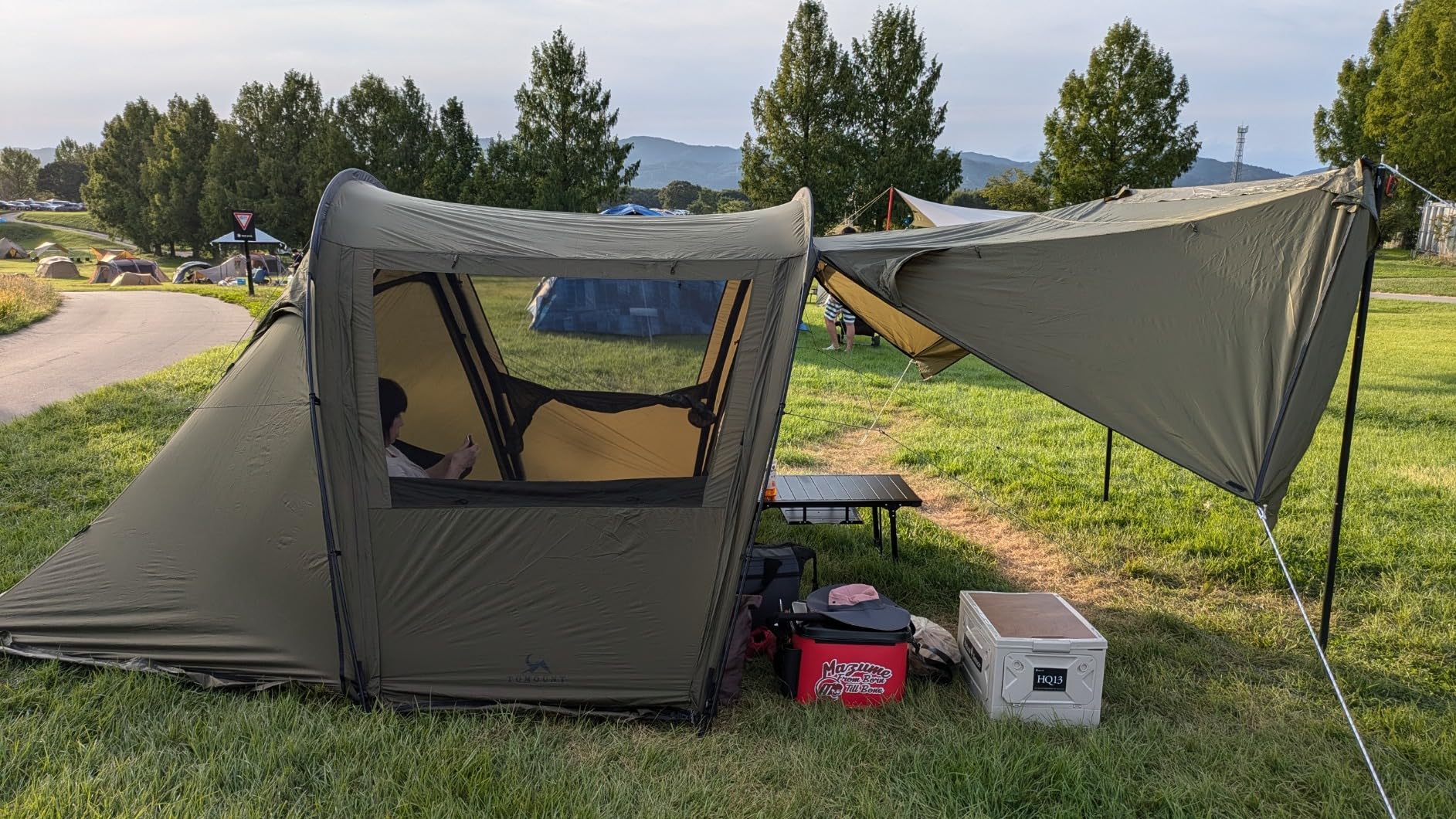 Amazon.co.jp: MC トンネルテント 40Dナイロン ソロ 2人用 2ルームテント 簡単設営 軽量 コンパクト 耐水圧3000mm 高さ1.75m キャンプテント インナー付き ...