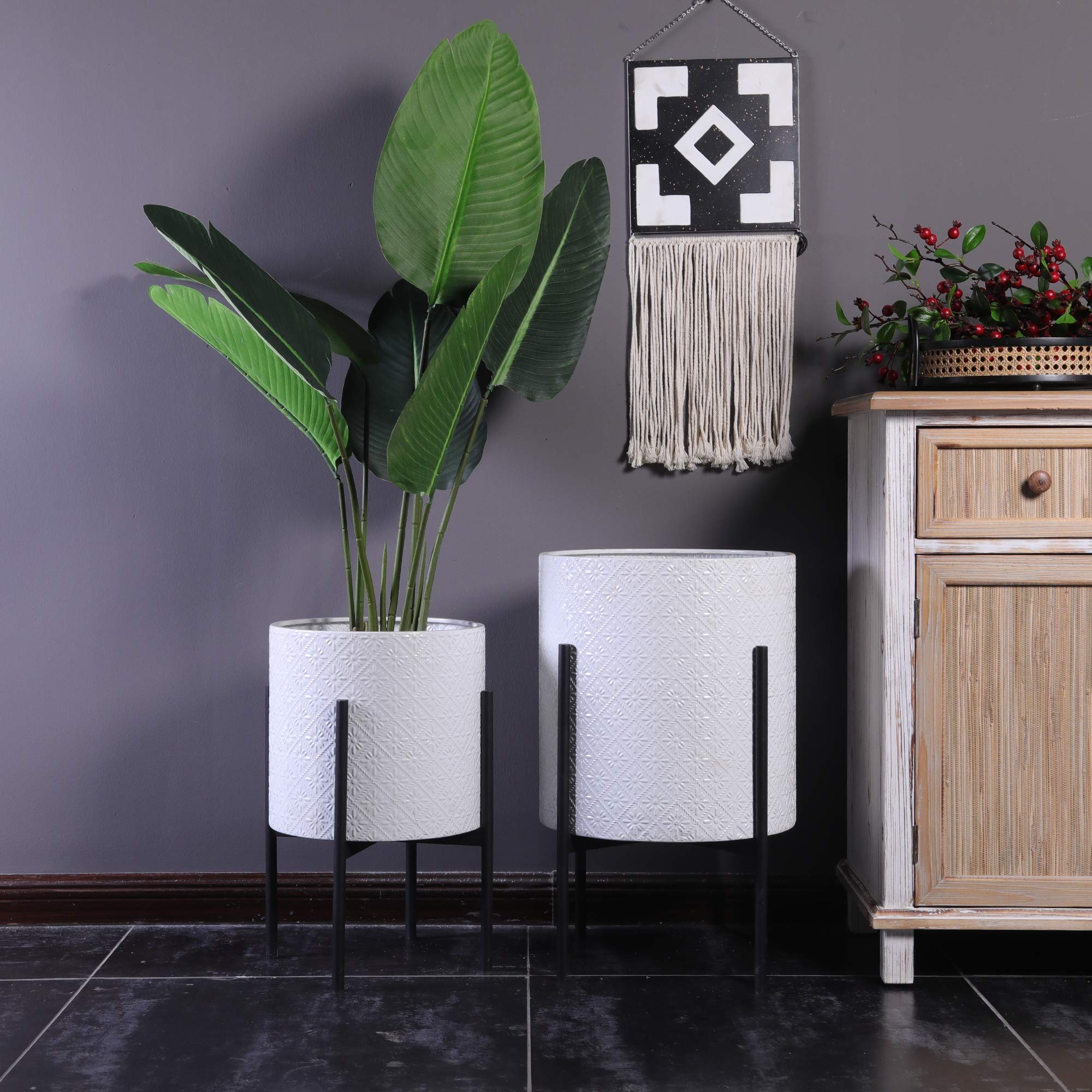 LuxenHome Set of 2 White Metal Planters with Black Stand, Flower pots ...
