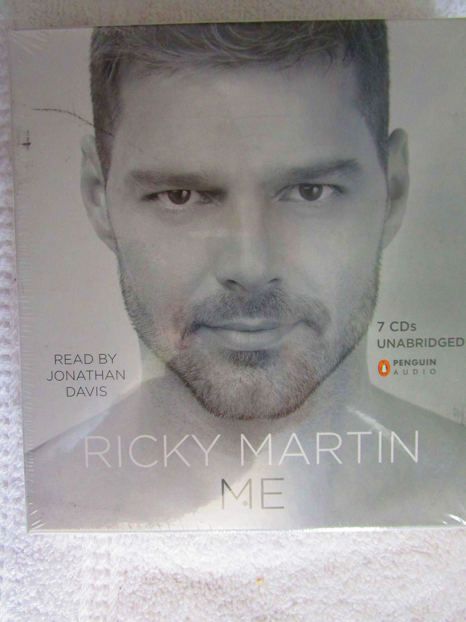 Me: Martin, Ricky: 9780142429303: Amazon.com: Books
