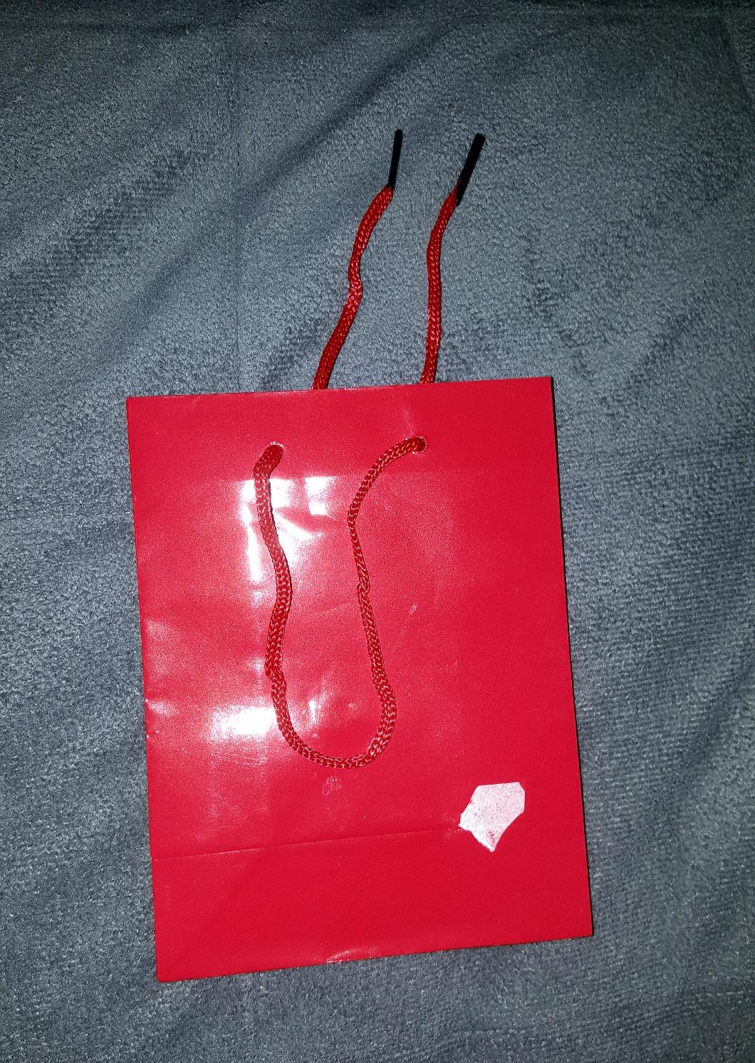Amazon.com: Fun Express Small Red Gift Bags (1 dozen) - Bulk [Toy ...