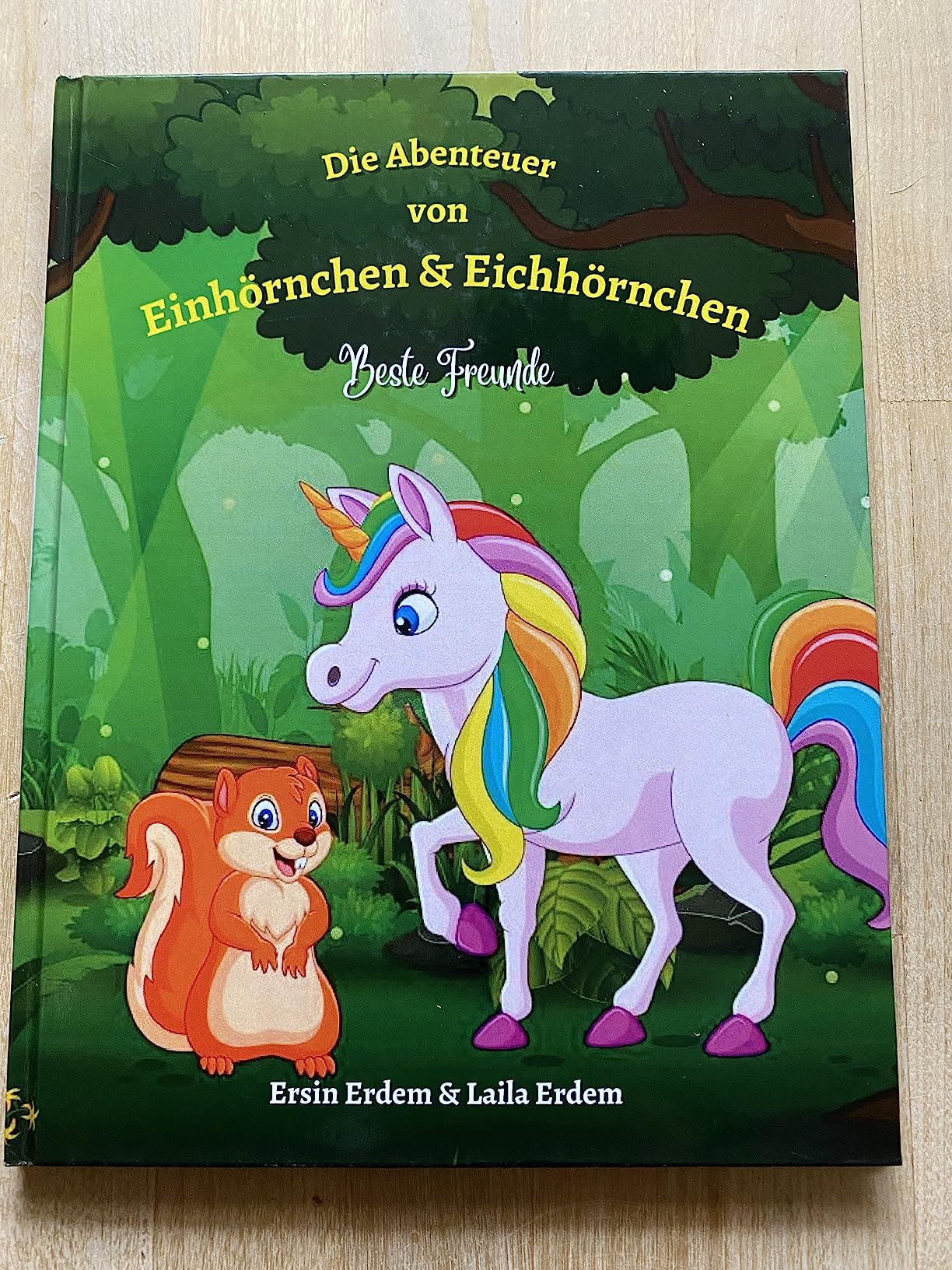 Die Abenteuer von Einhörnchen & Eichhörnchen: Beste Freunde : Erdem ...