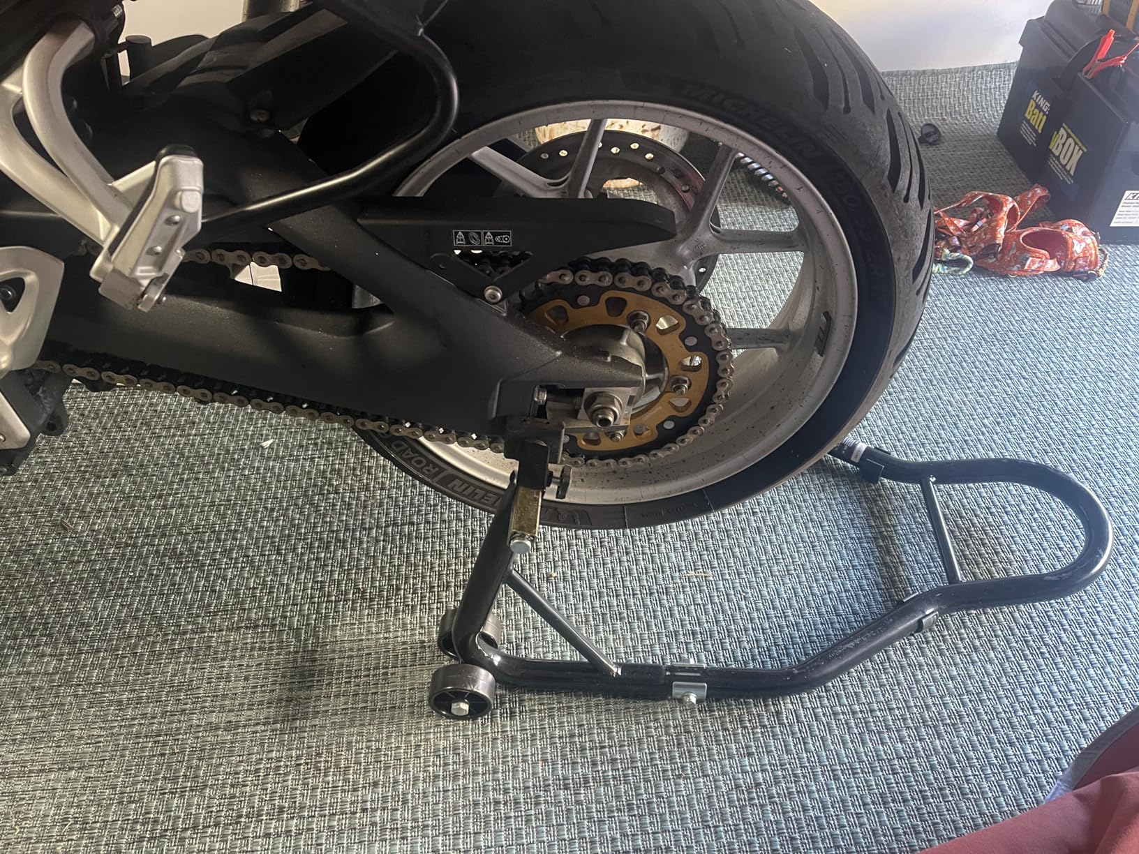 VEVOR Motorcycle Rear Wheel Stand, with U + L Fork Swingarm Spool, 390 ...