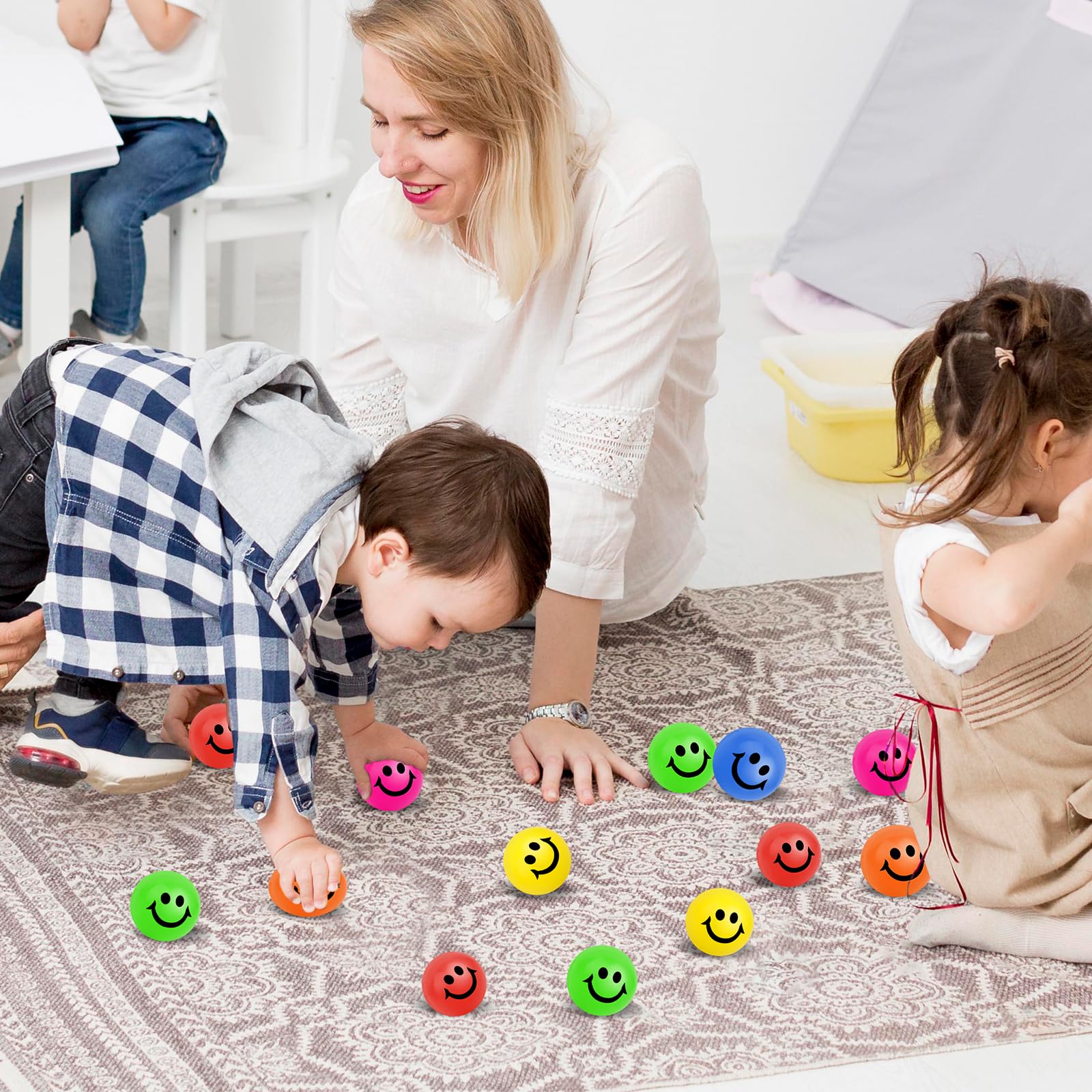 Snapklik.com : 96 Pack Smile Face Stress Balls Bulk 2 Inch Funny Face ...