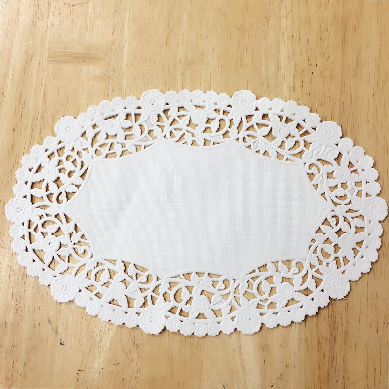 Amazon.com: PEPPERLONELY 6 x 9 Inch White Oval Paper Doilies 50 Count ...