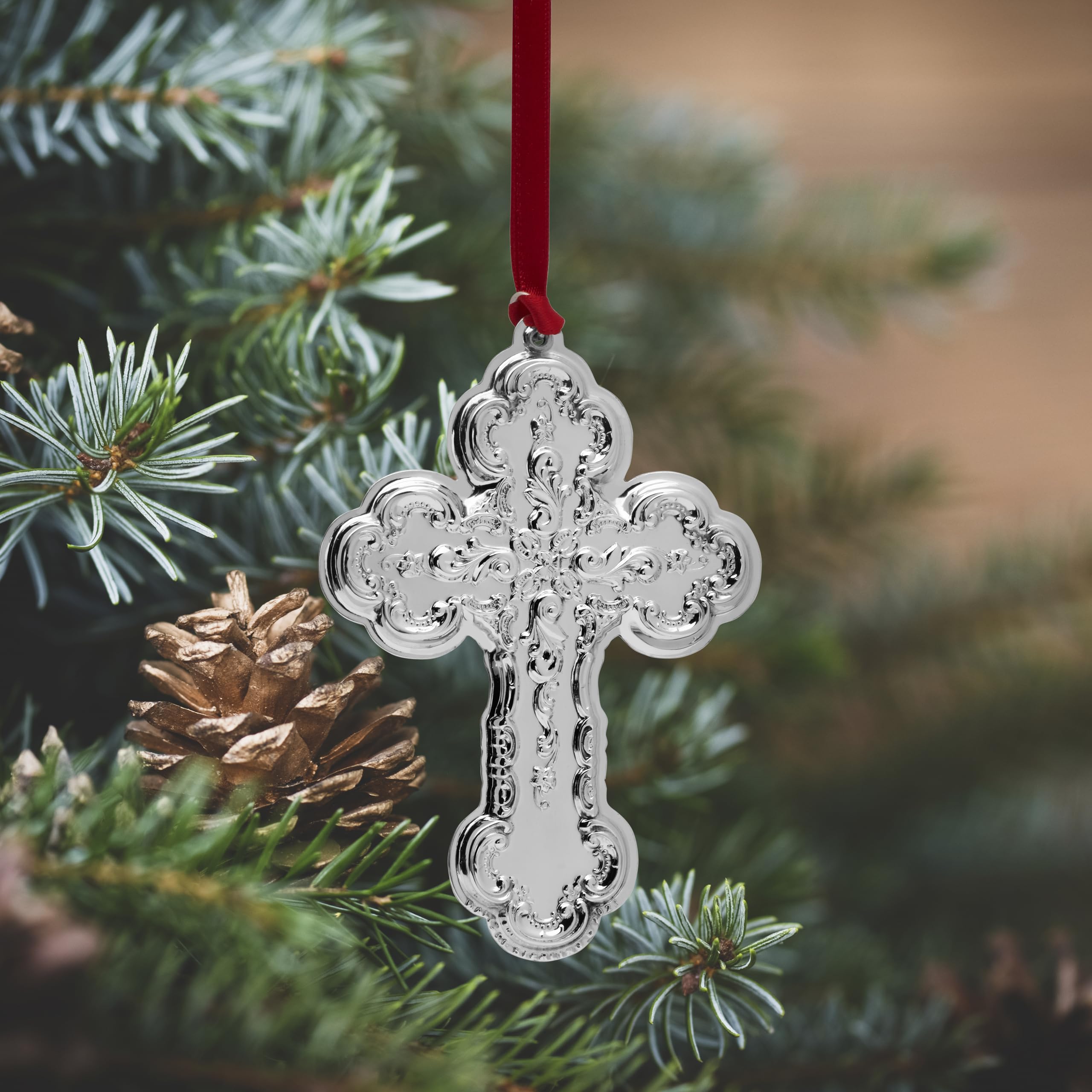 Snapklik.com : Wallace 2023 Sterling Grande Baroque Cross Ornament