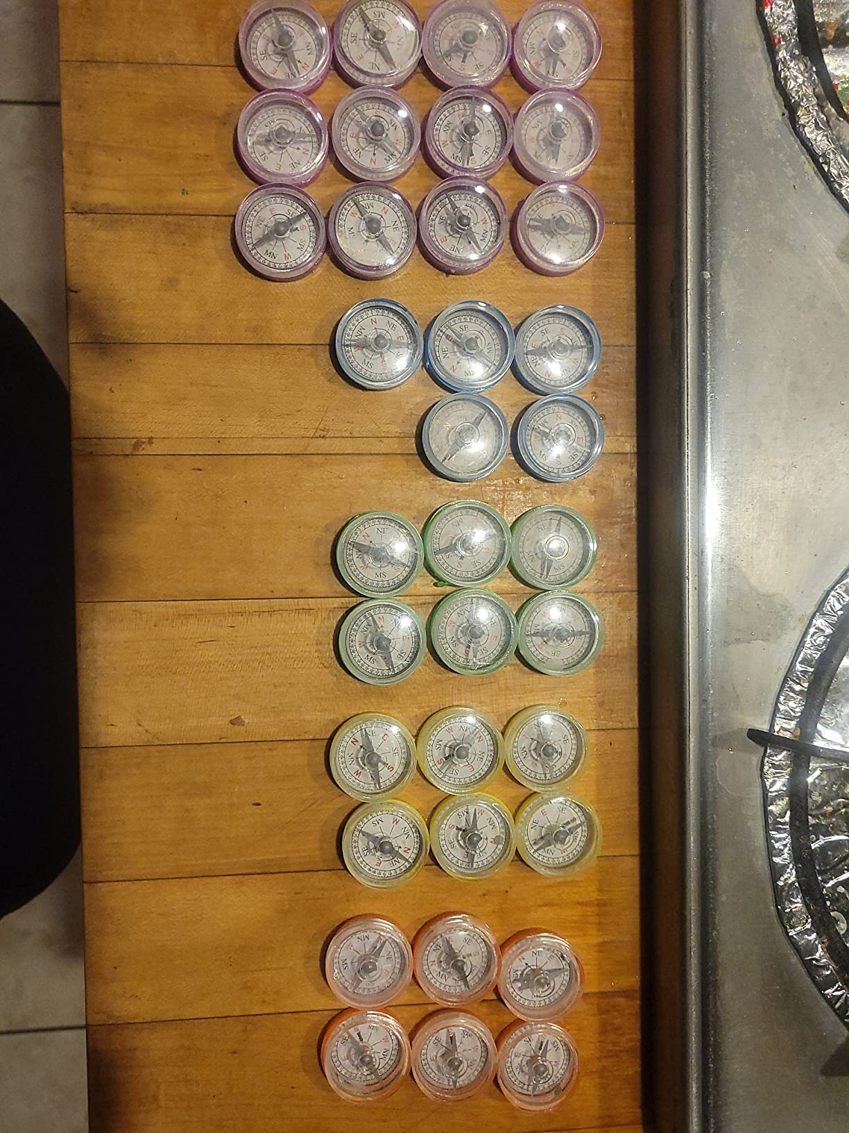 Amazon.com: U.S. Toy Lot of 36 Assorted Color Mini Compass Toys : Toys ...