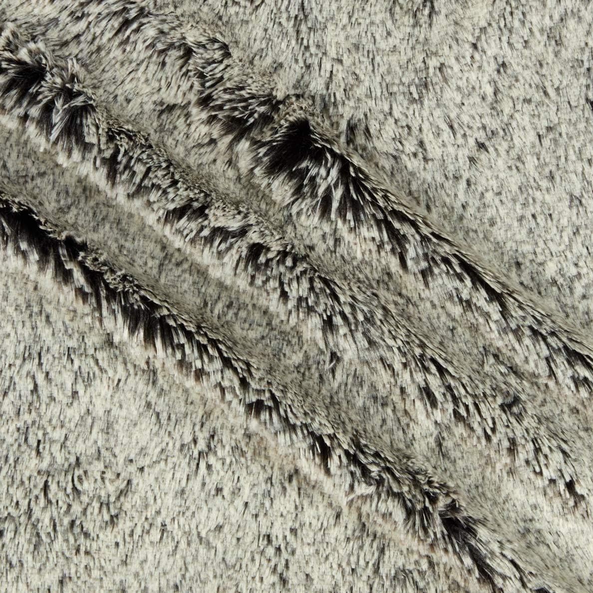 Amazon.com: Shannon Minky Luxe Cuddle Frosted Shaggy Black/White ...