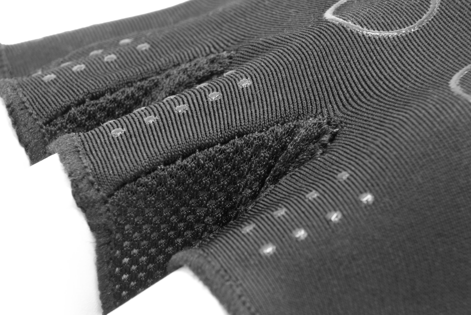 【FPS向け】ゲーミンググローブのおすすめ12選！エイムを上達させよう - 神ゲー攻略