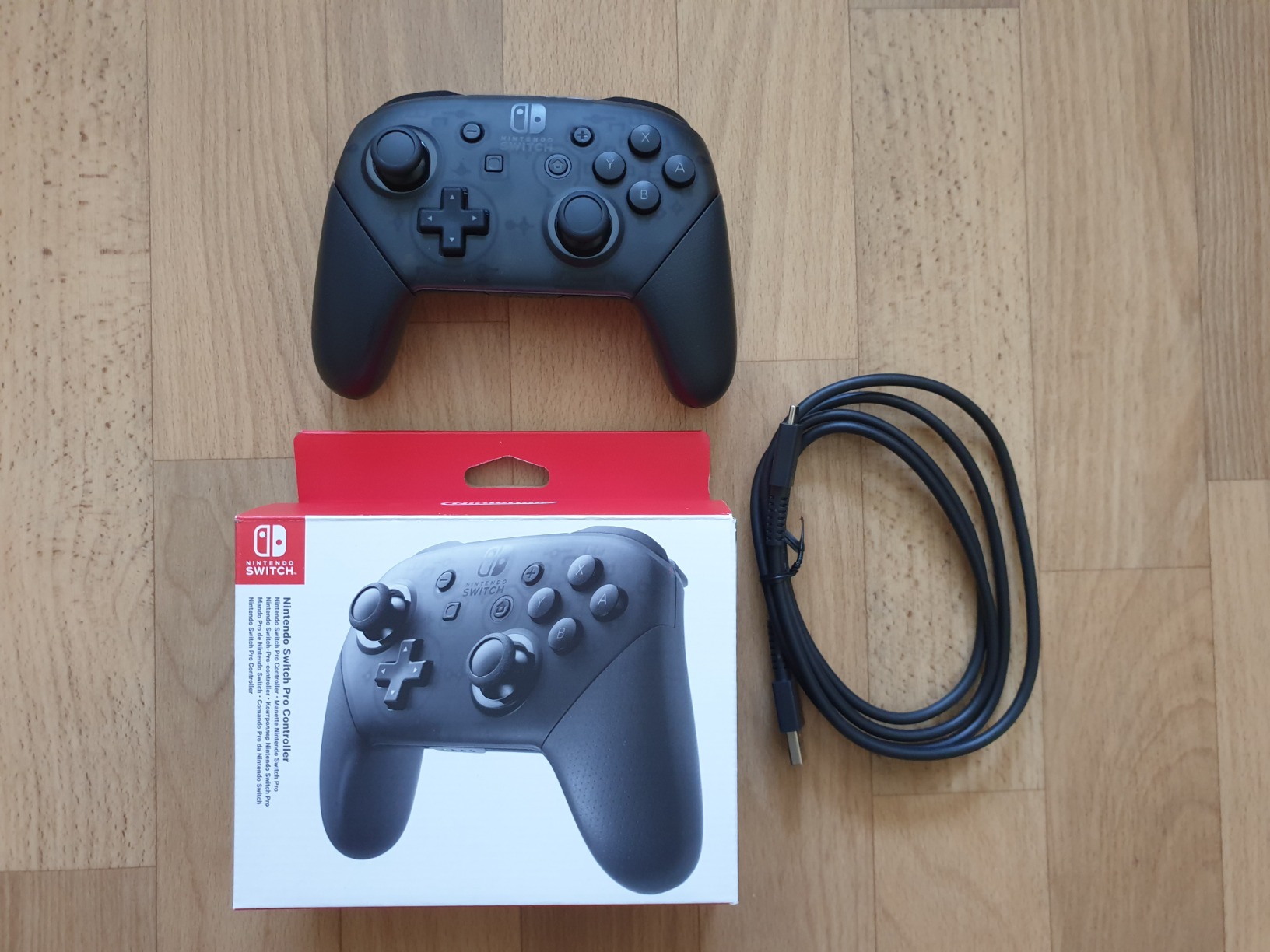 Nintendo Switch Pro Controller : Amazon.de: Games
