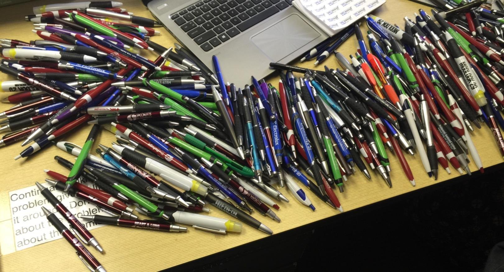 Amazon.com: 500 Wholesale Lot Misprint Ink Pens, Ball Point, Plastic ...