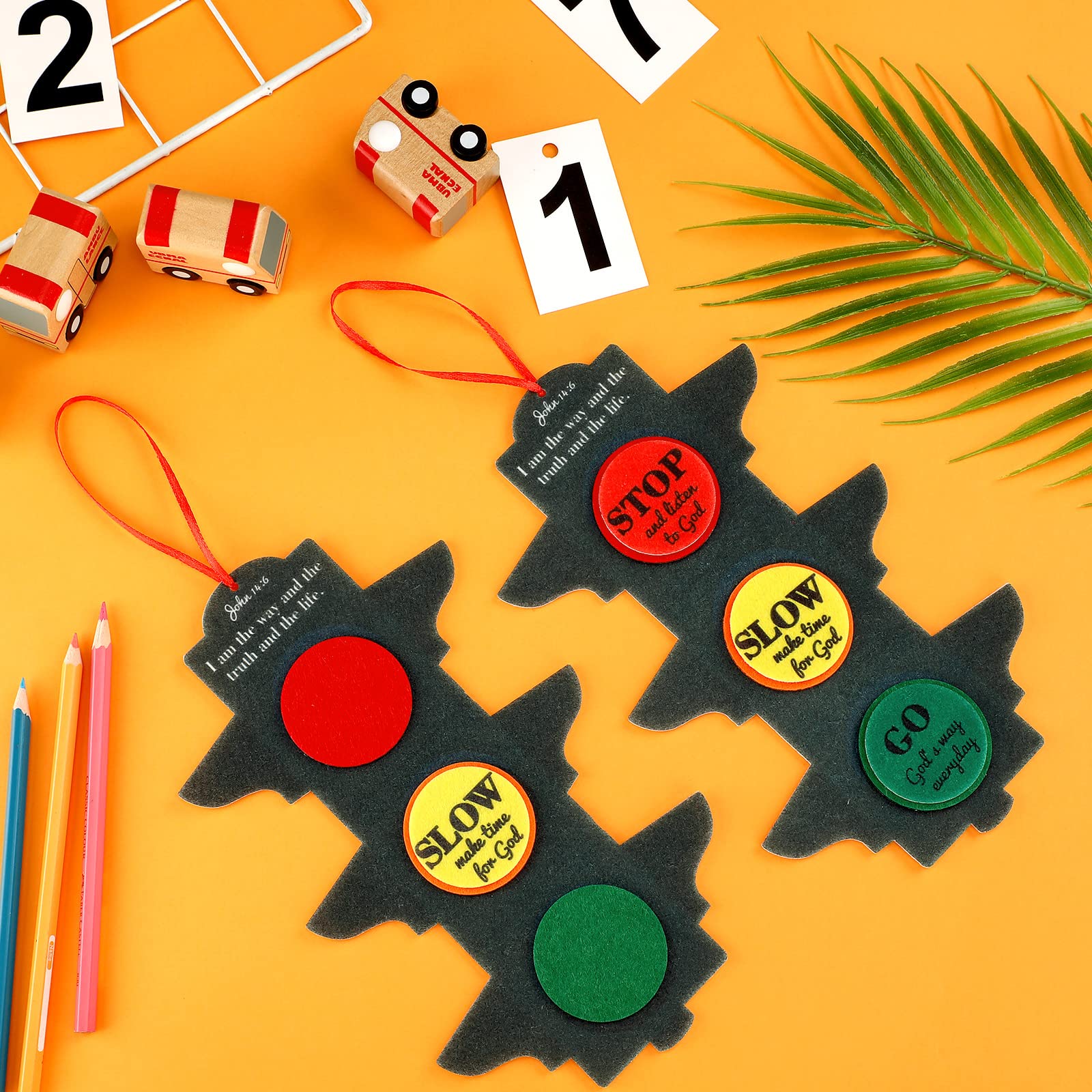 Traffic Light Art Activity 7 Easy Traffic Stoplights Crafts For Kids