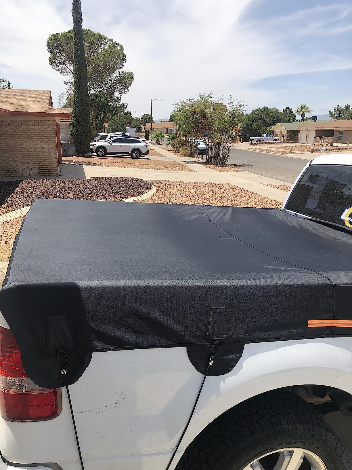 Amazon.com: Truck Bed Tarp Cover with Bungee Cords for Standard Bed (6. ...