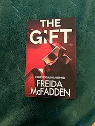 Amazon.com: The Gift: A Christmas Thriller Short Story eBook : McFadden, Freida: Kindle Store