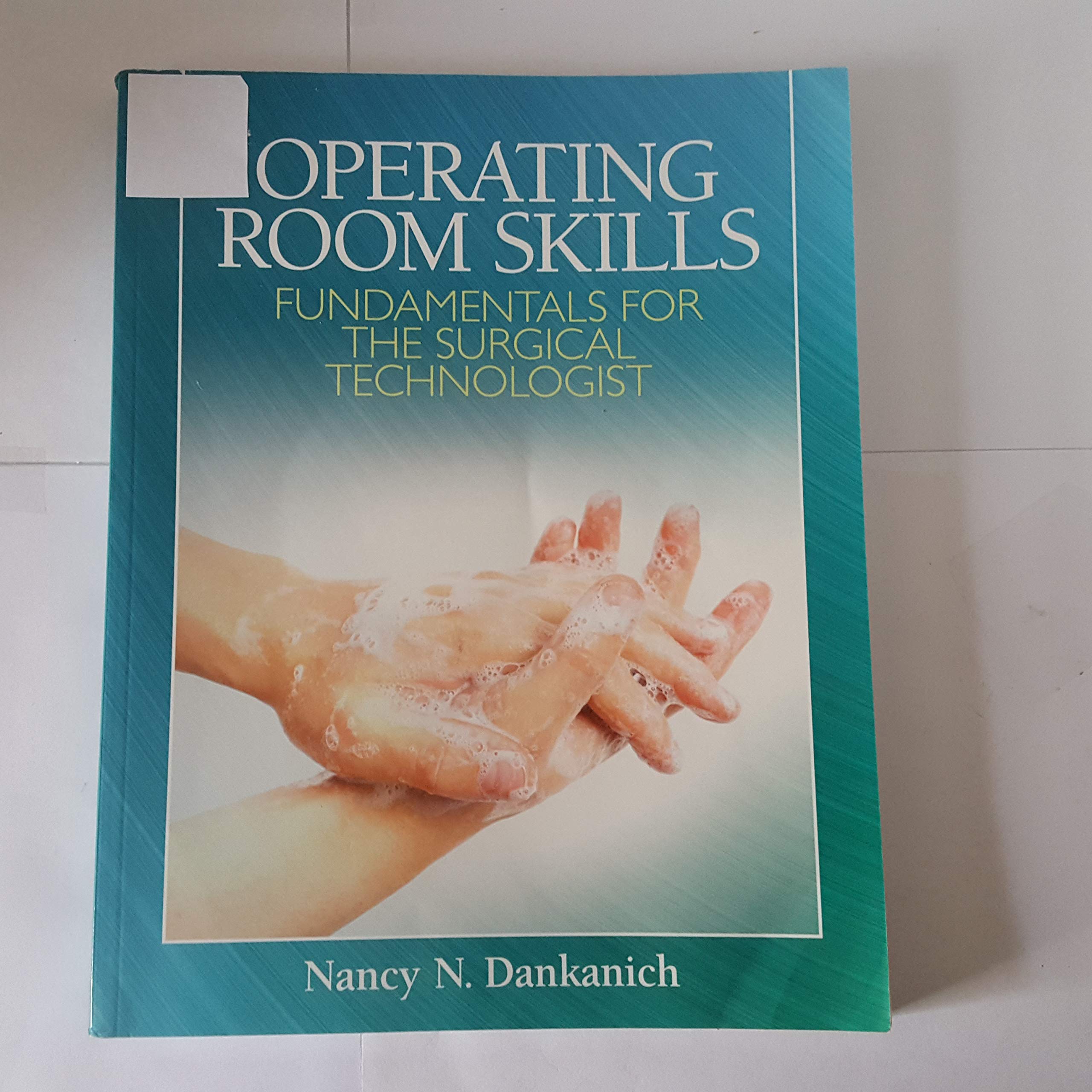 Amazon.com: Operating Room Skills: Fundamentals for the Surgical ...