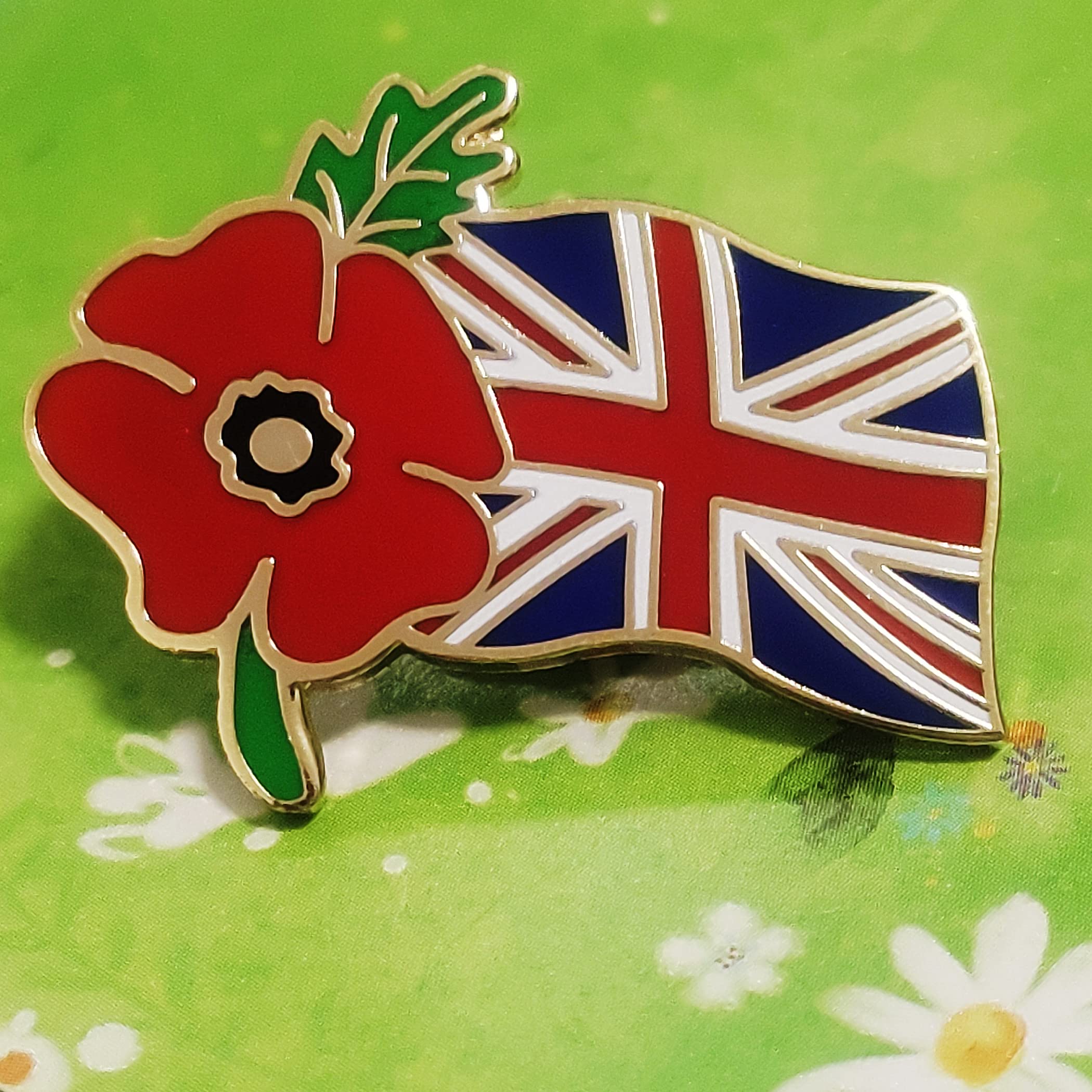 Red Poppy Union Jack Flag Badges Pins Brooch Lest We Forget Remembrance ...