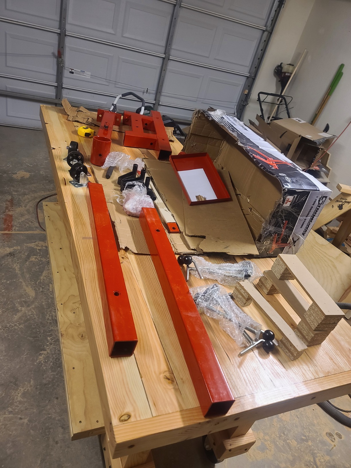 Amazon.com: Strongway Rotating Engine Stand - 2,000-Lb. Capacity ...