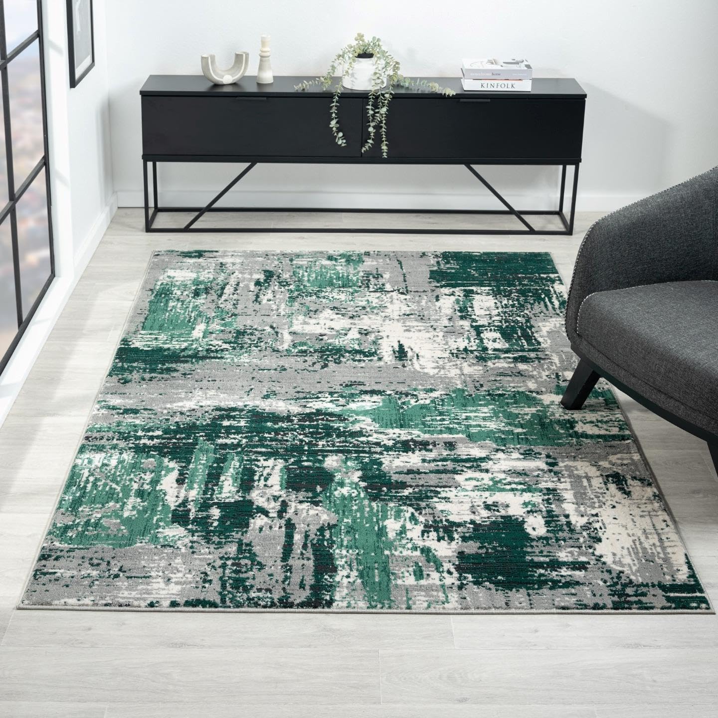 Amazon.com: LUXE WEAVERS?Abstract Distressed Green 4x5 Area Rug : Home ...