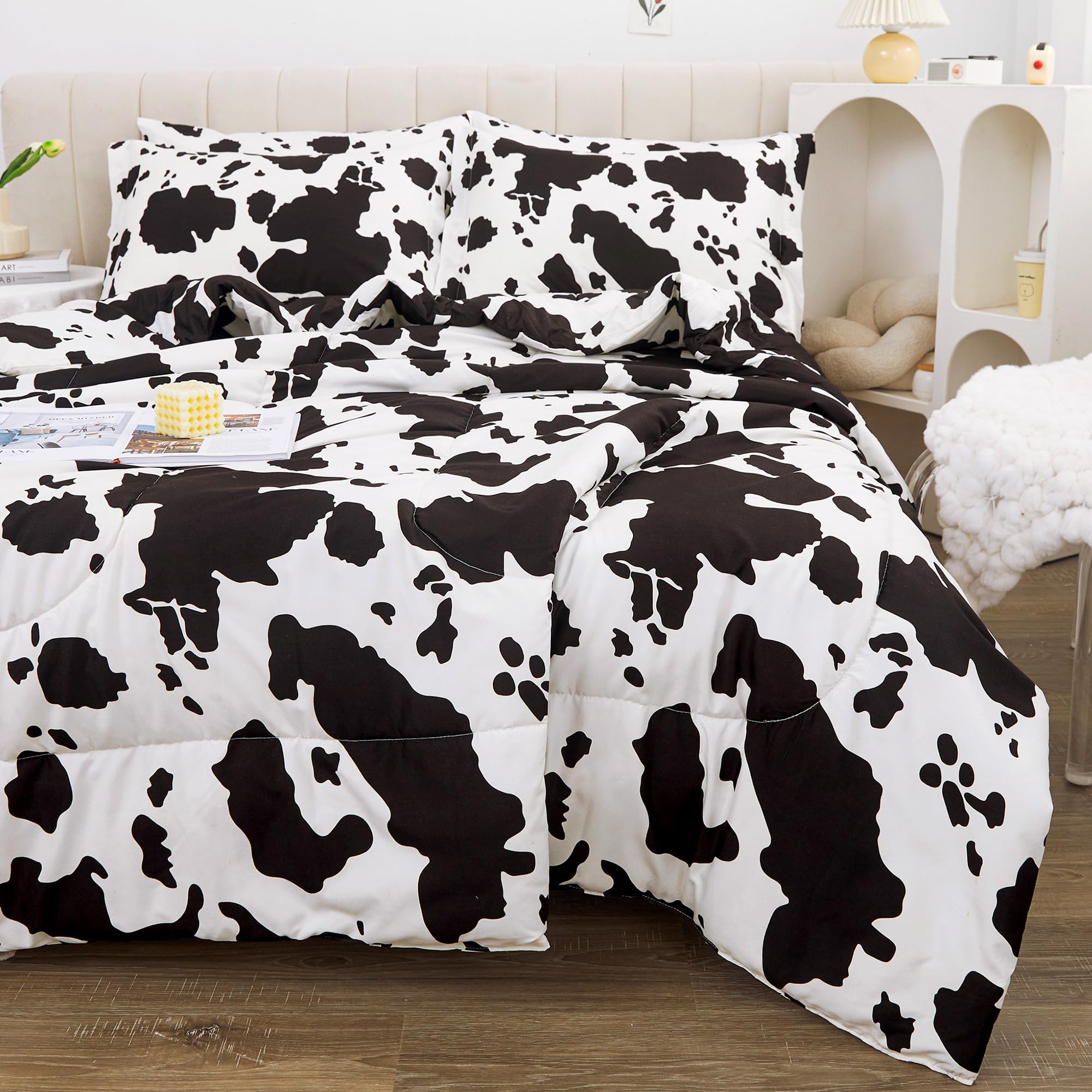 Amazon.com: Viviland Cow Print Full Comforter Set, Kids Brushed ...