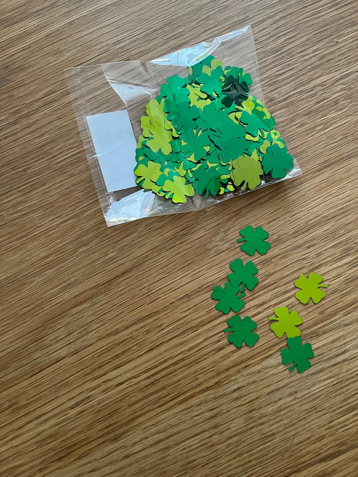 LIANRISES Confetti St Patricks Day Decorations Green Confetti Table ...