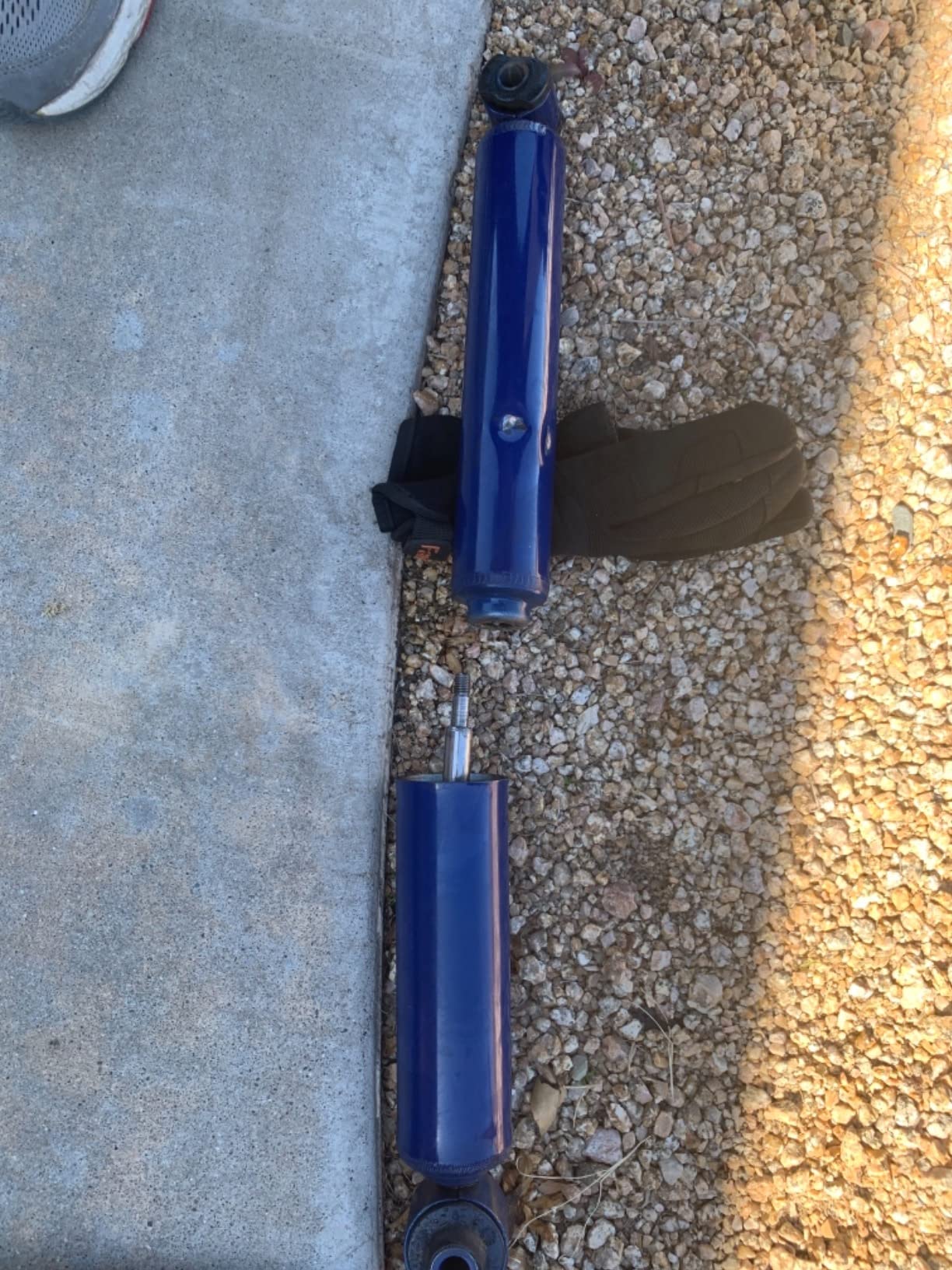 Amazon.com: Pair Set 2 Rear Monroe Shock Absorbers for Chrysler PT ...