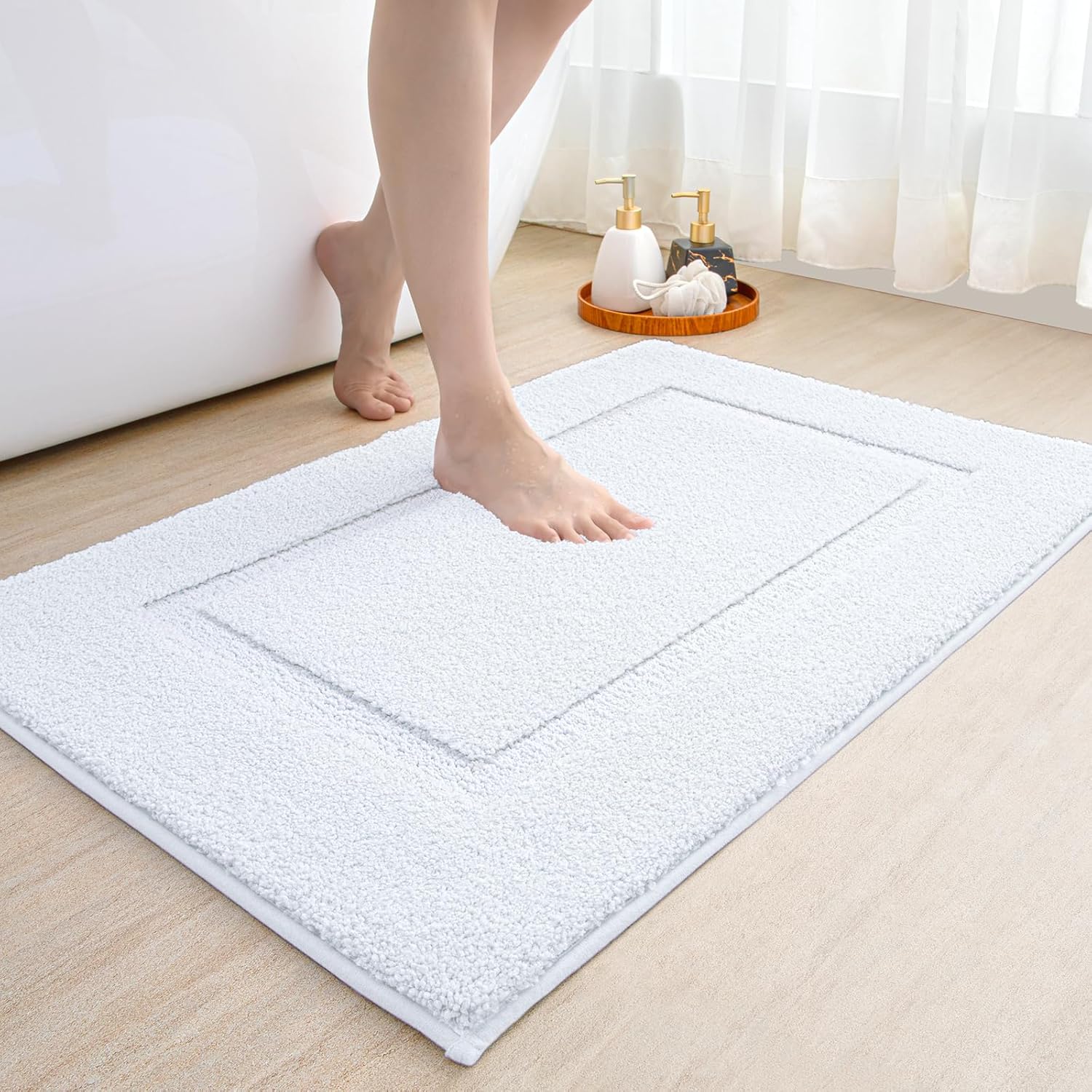 DEXI Bath Mat 40 x 60 cm, Non Slip Bathroom Mat, Soft Microfiber and ...