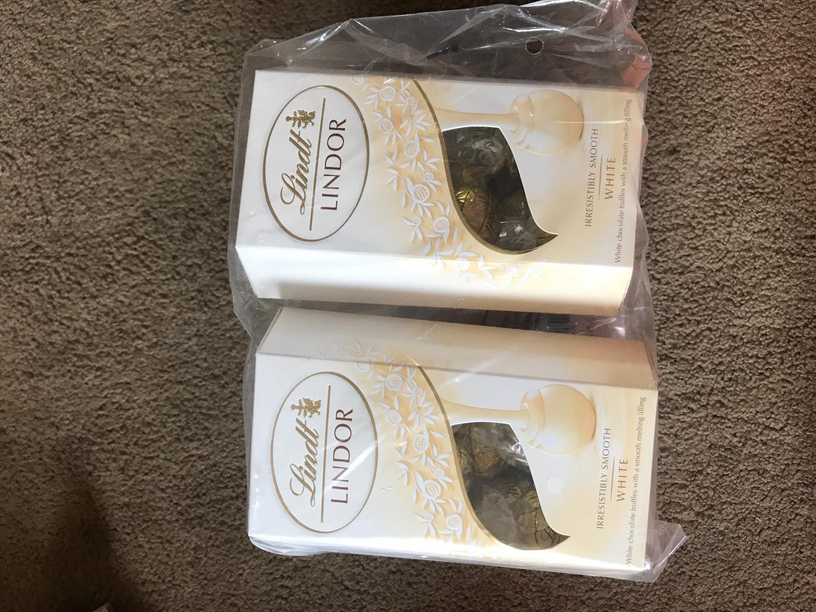 Lindt Lindor White Chocolate Truffle Cornet Box (2 x 200g) : Amazon.co ...