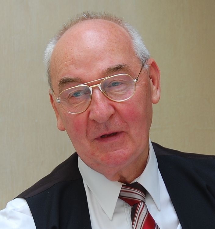 Amazon.com: Volker Kempe: books, biography, latest update
