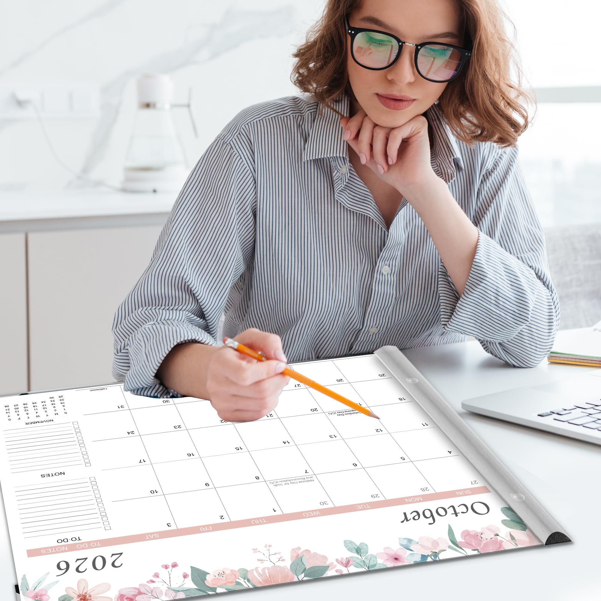 Snapklik.com : Desk Calendar 2026-2027 22" X 17" Large Desk Calendar ...