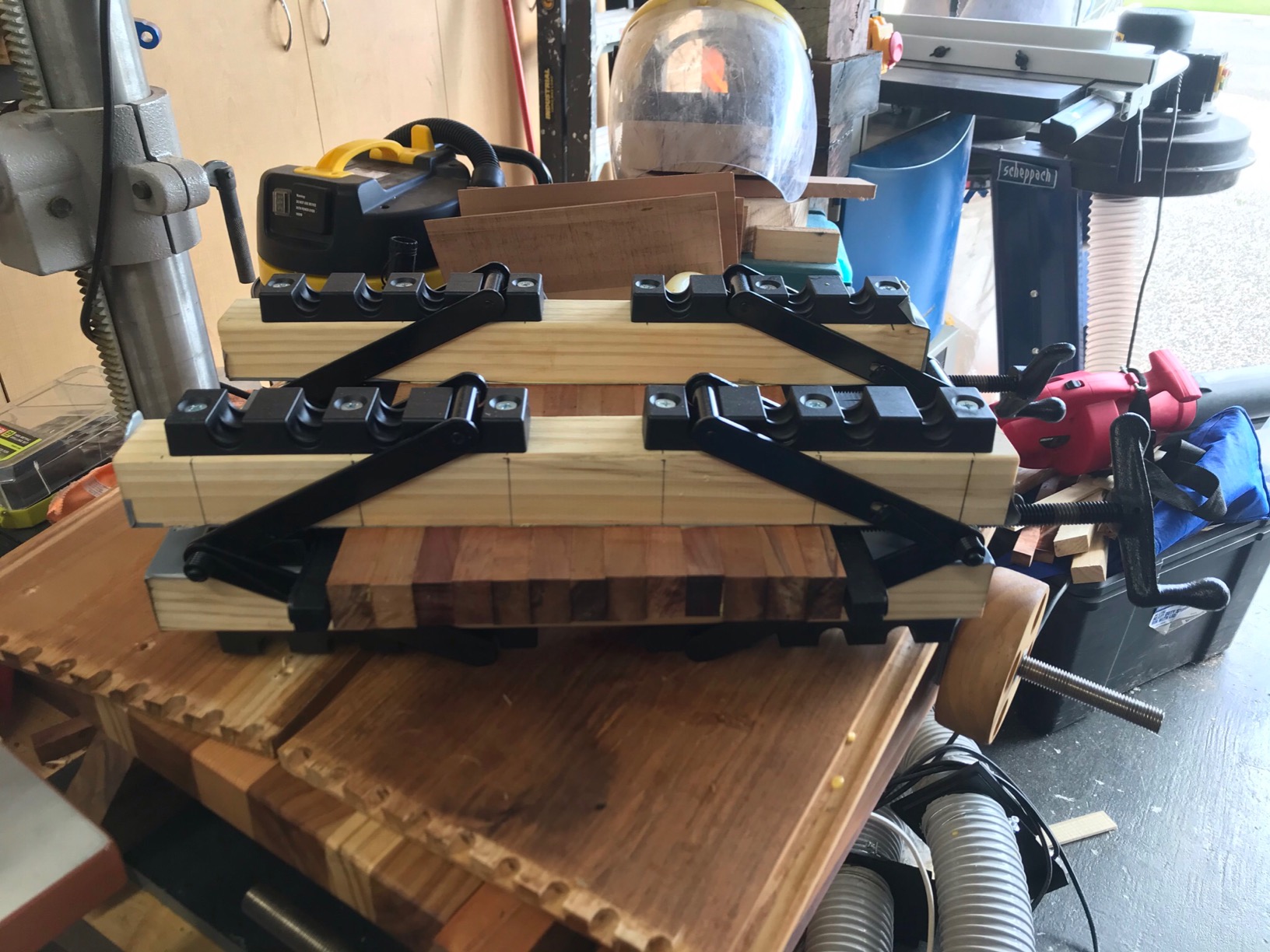2 Pack of 4 Way Pressure Clamps For Clamping Panels - Using Pressure ...