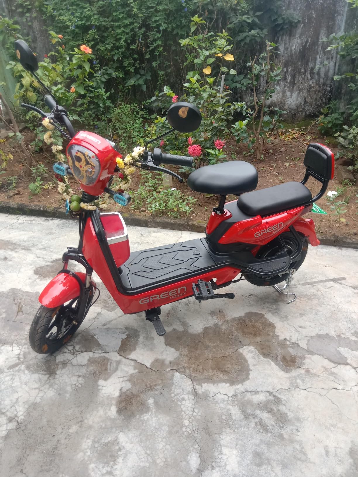 Green Udaan Electric Scooter for adult’s commuter with portable ...