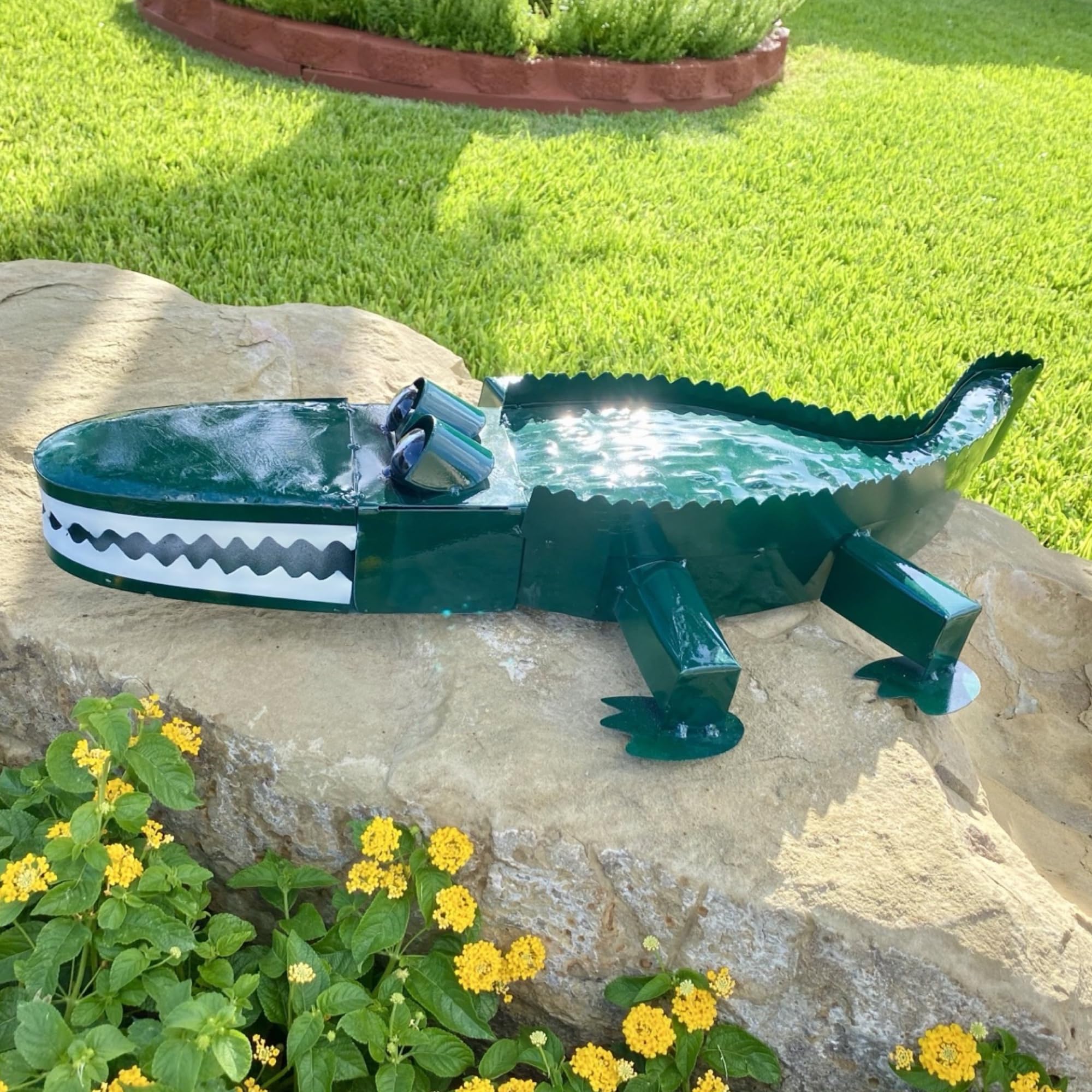 Garden Alligator Made From Tires
