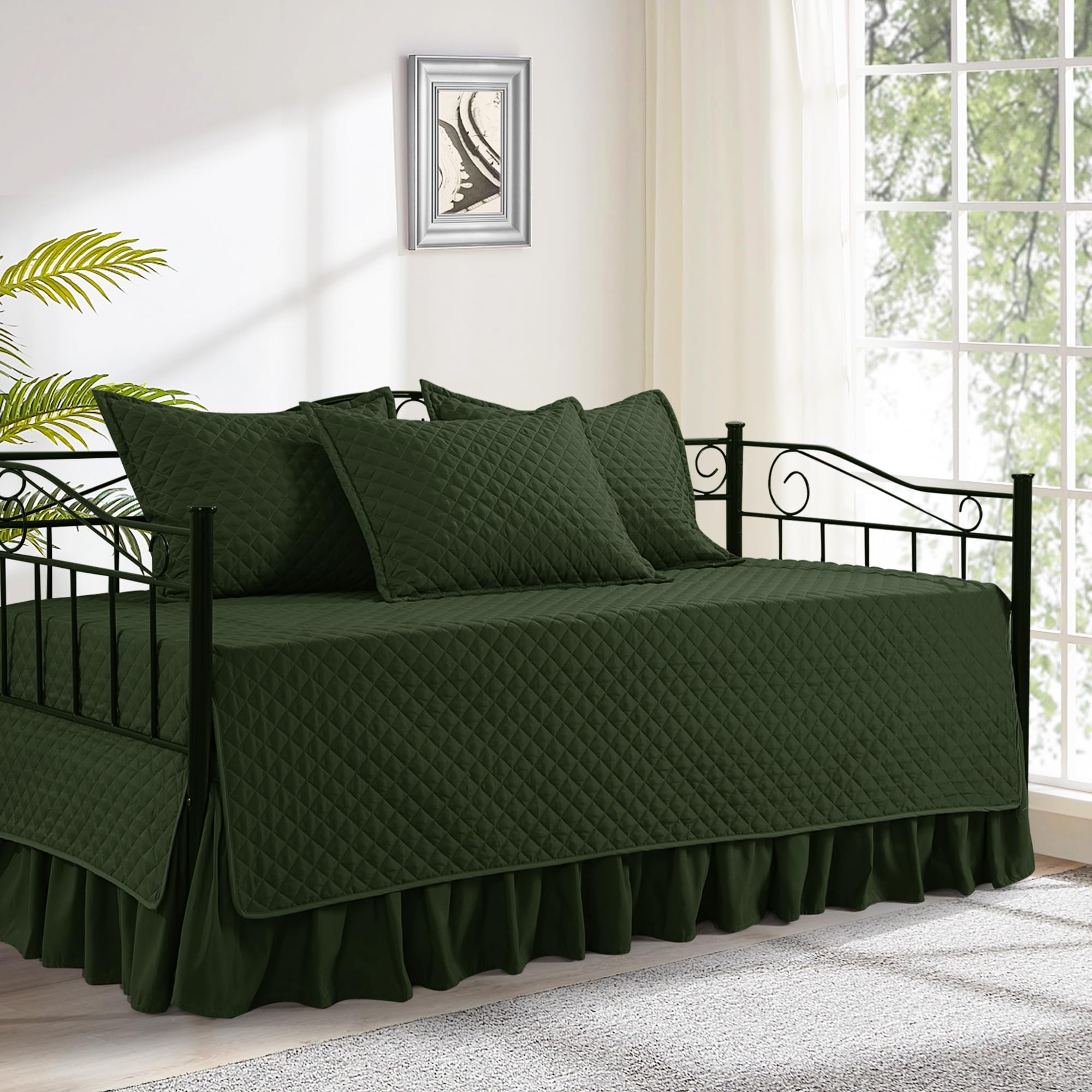 Amazon.com: HOMBYS Daybed Cover Sets- Diamond Stitching Daybed Bedding ...