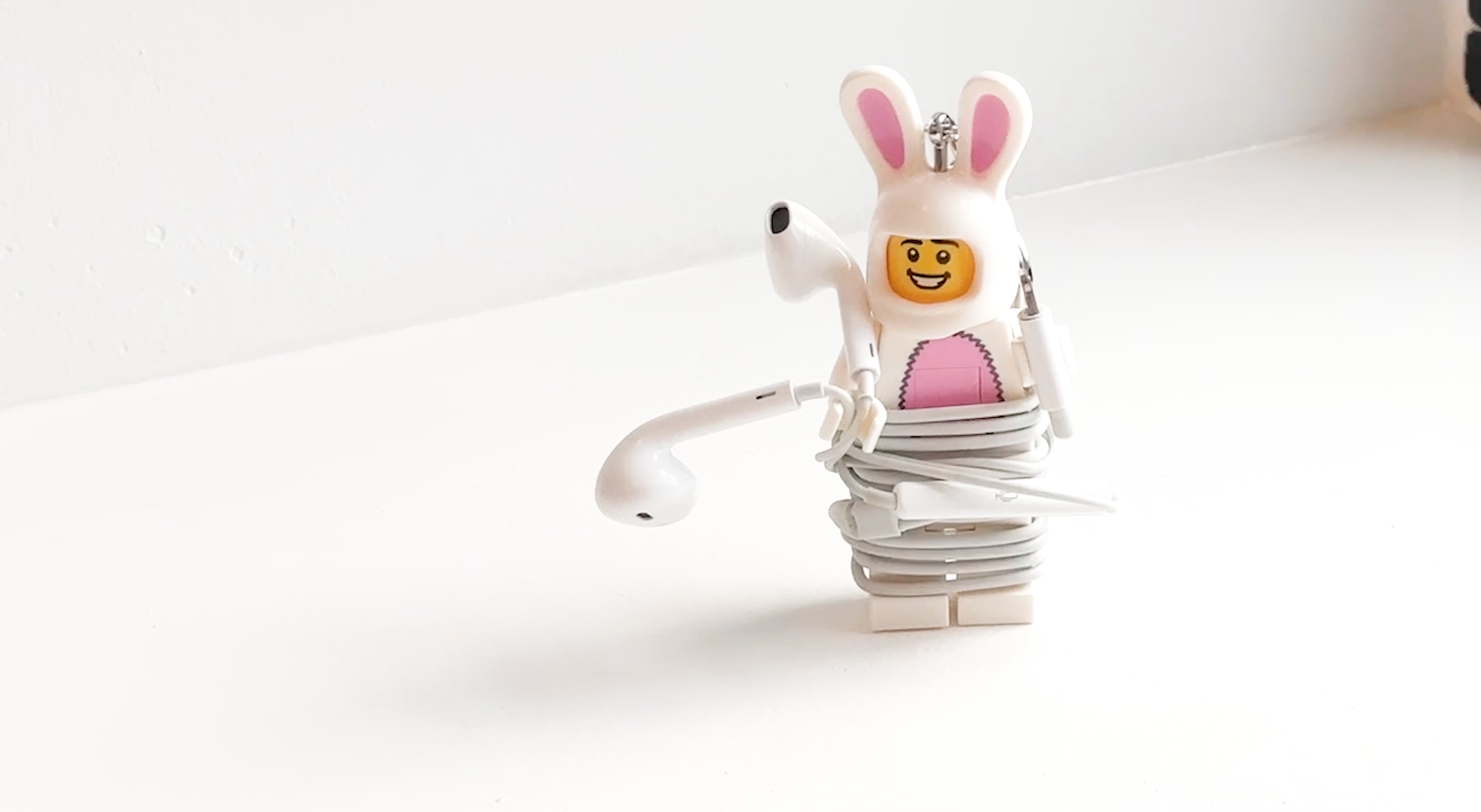 Lego Bunny Suit Guy Jual LEGO Ledlite Iconic Bunny Suit Guy Figure Key