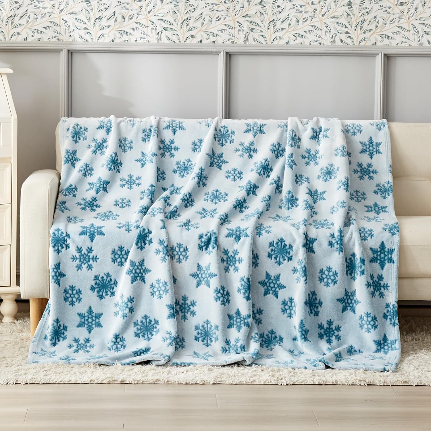 Amazon.com: ARYURBU Snowflake Fleece Throw Blanket, Soft Fuzzy Flannel ...
