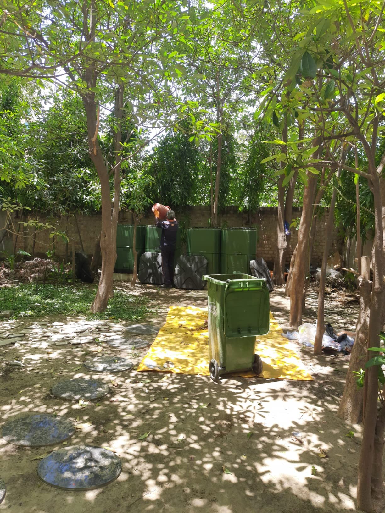 Motherson Auto Parts Aerobin Insulated Composter (400 Litre, Green and ...