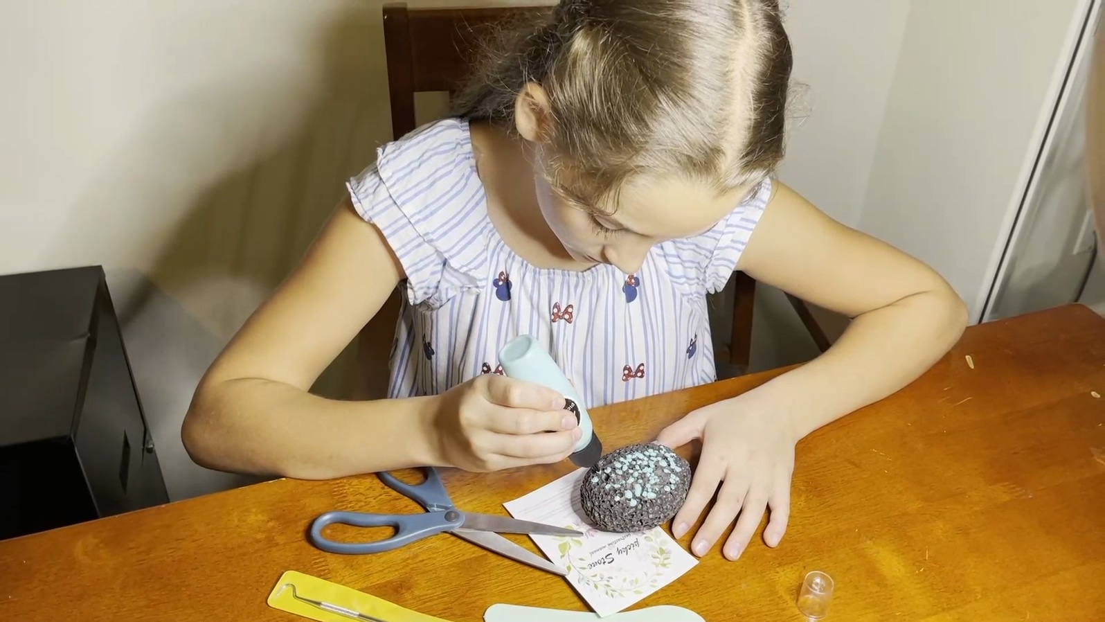 Watch "SATISFYING" Pick Stone? - Fidget Toy Anxiety Relief on Amazon Live