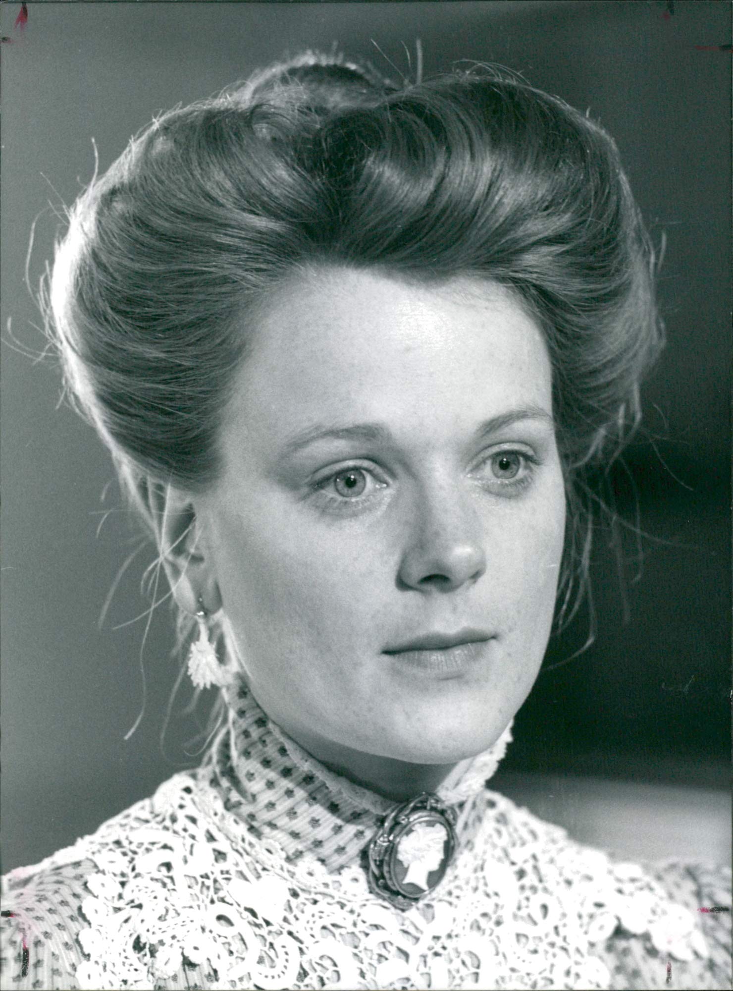 Samantha Bond