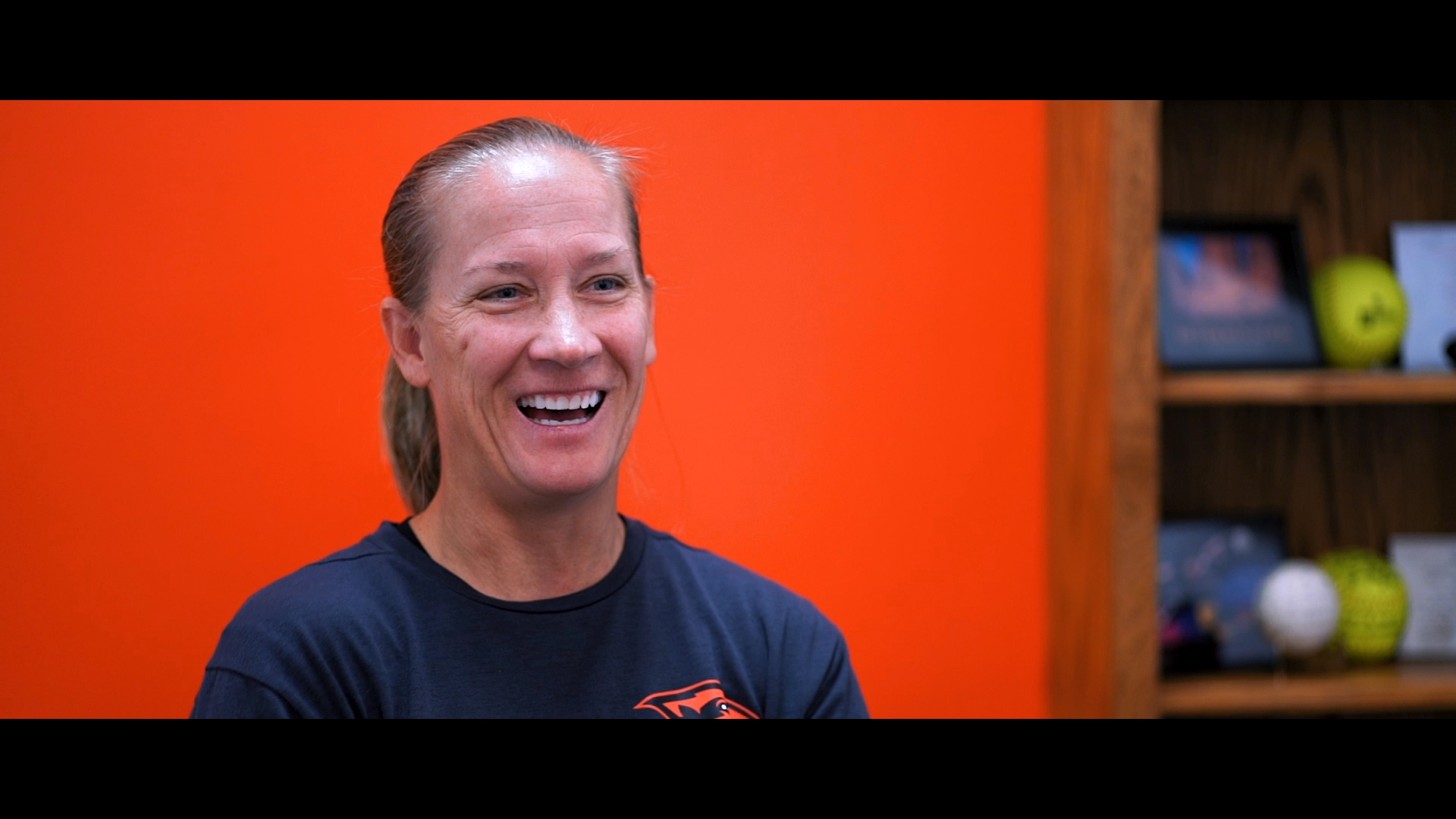 Watch Laura Berg and JUGS BP3 on Amazon Live