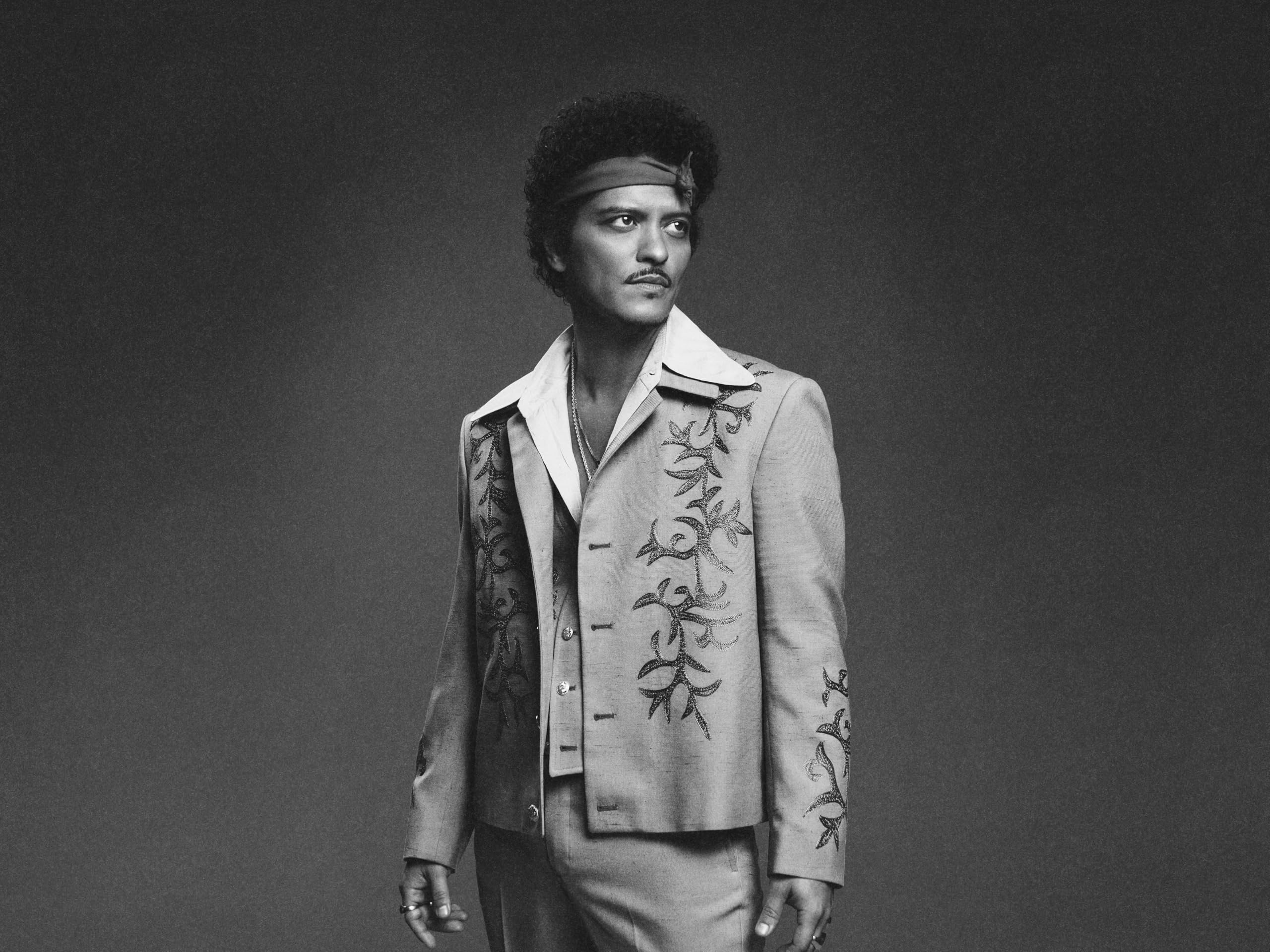 Wake Me Up (Radio Edit) song by Avicii from EDM Halloween Party ...