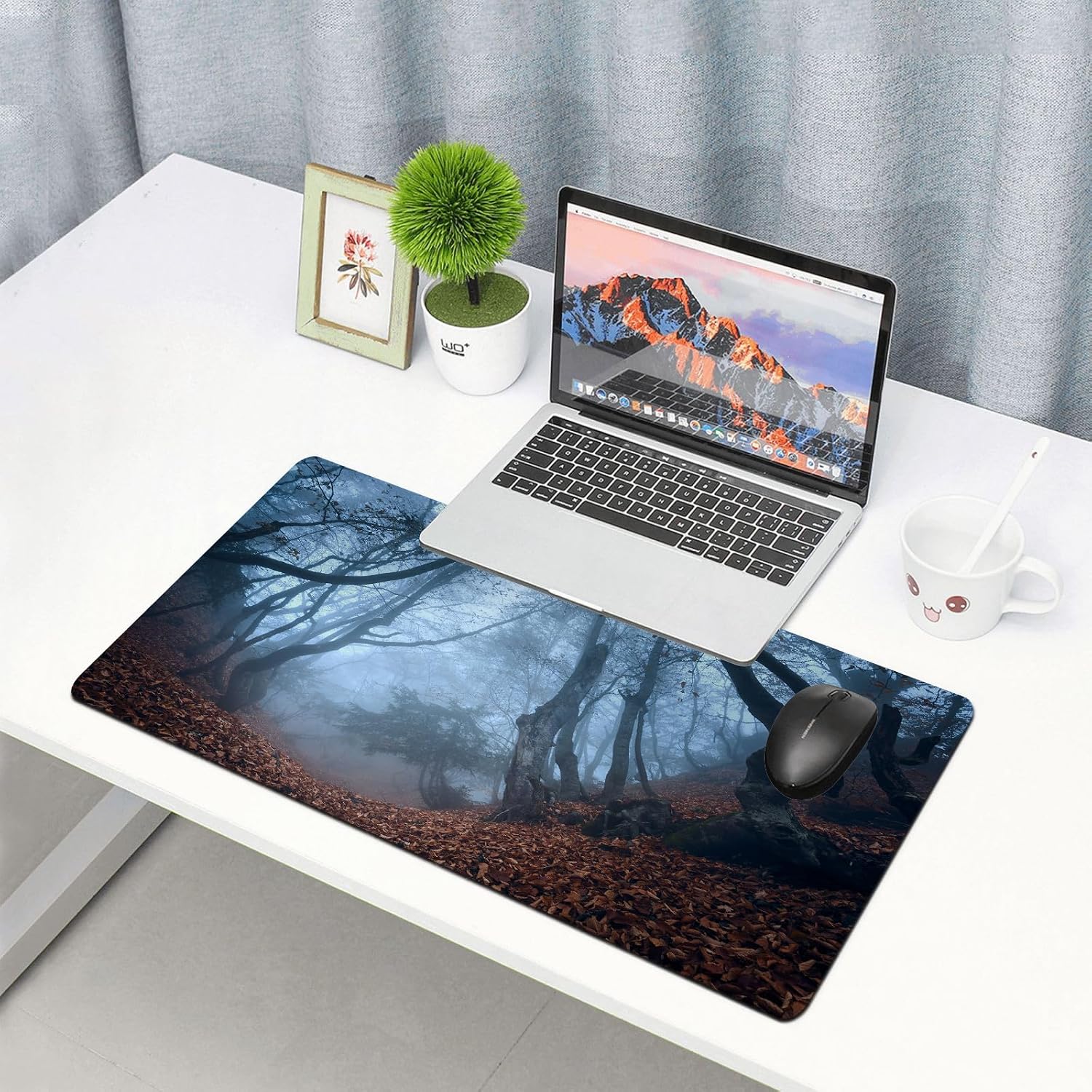 EYLOZS Gaming Mouse Pad with Superior Micro-Weave Cloth,Comfortable ...